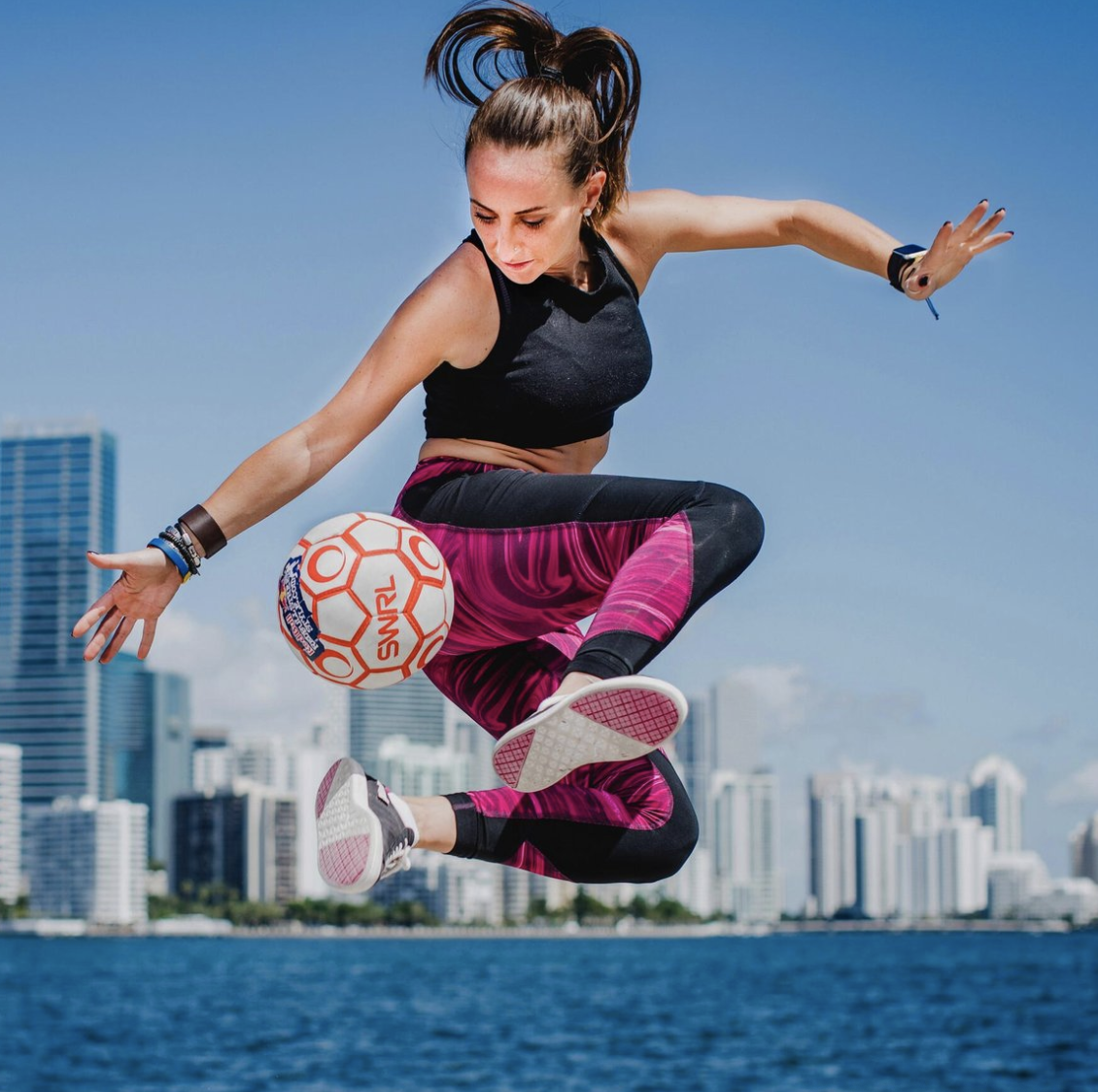 Laura - Female Soccer Juggler Los Angeles - Freestyle Soccer Player ...