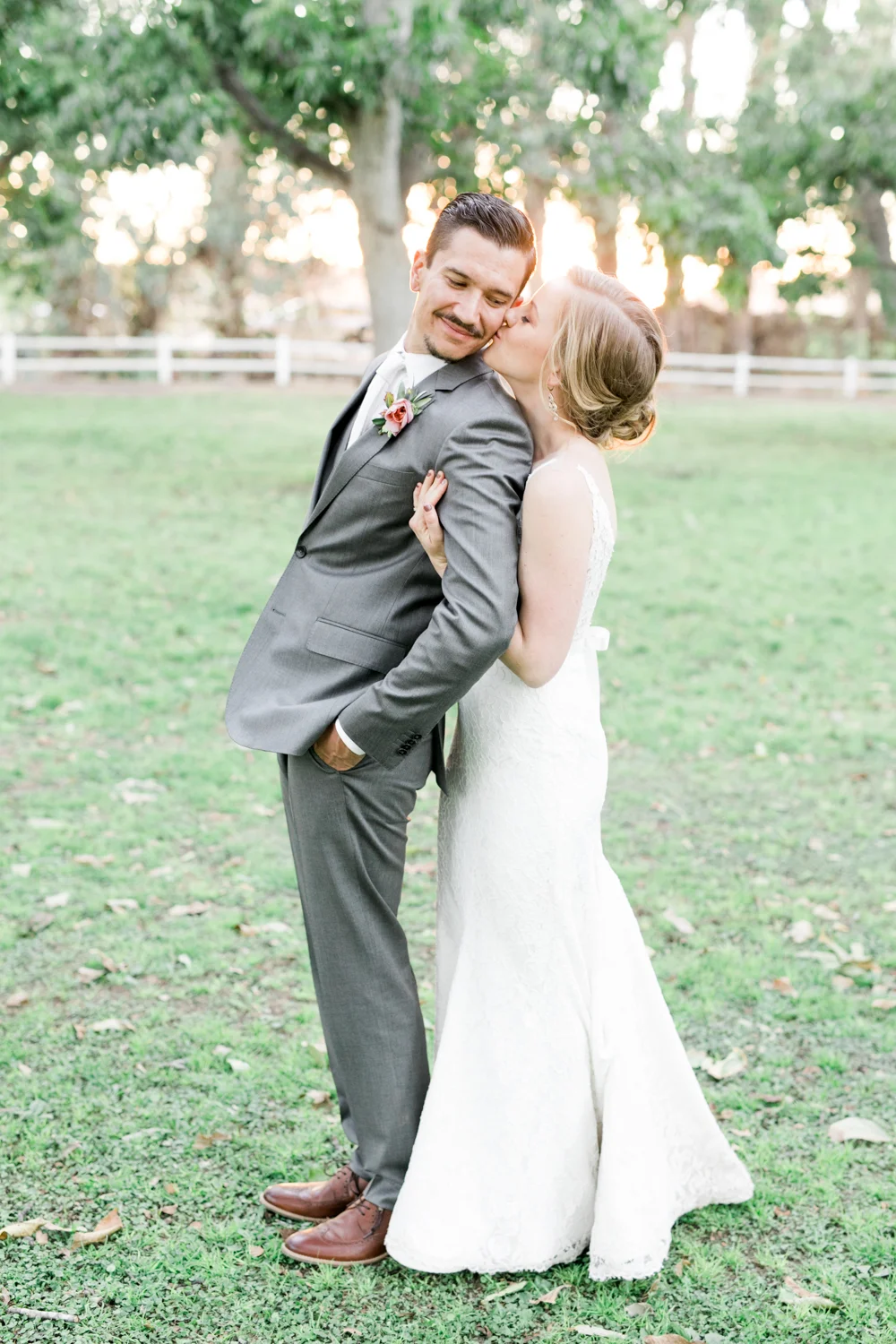 Walnut Grove Wedding in Moorpark, Ca — Lovisa Photo