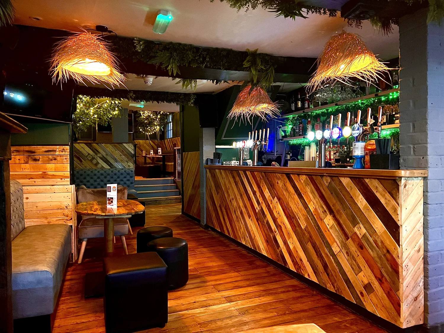 Pews Bar & Courtyard