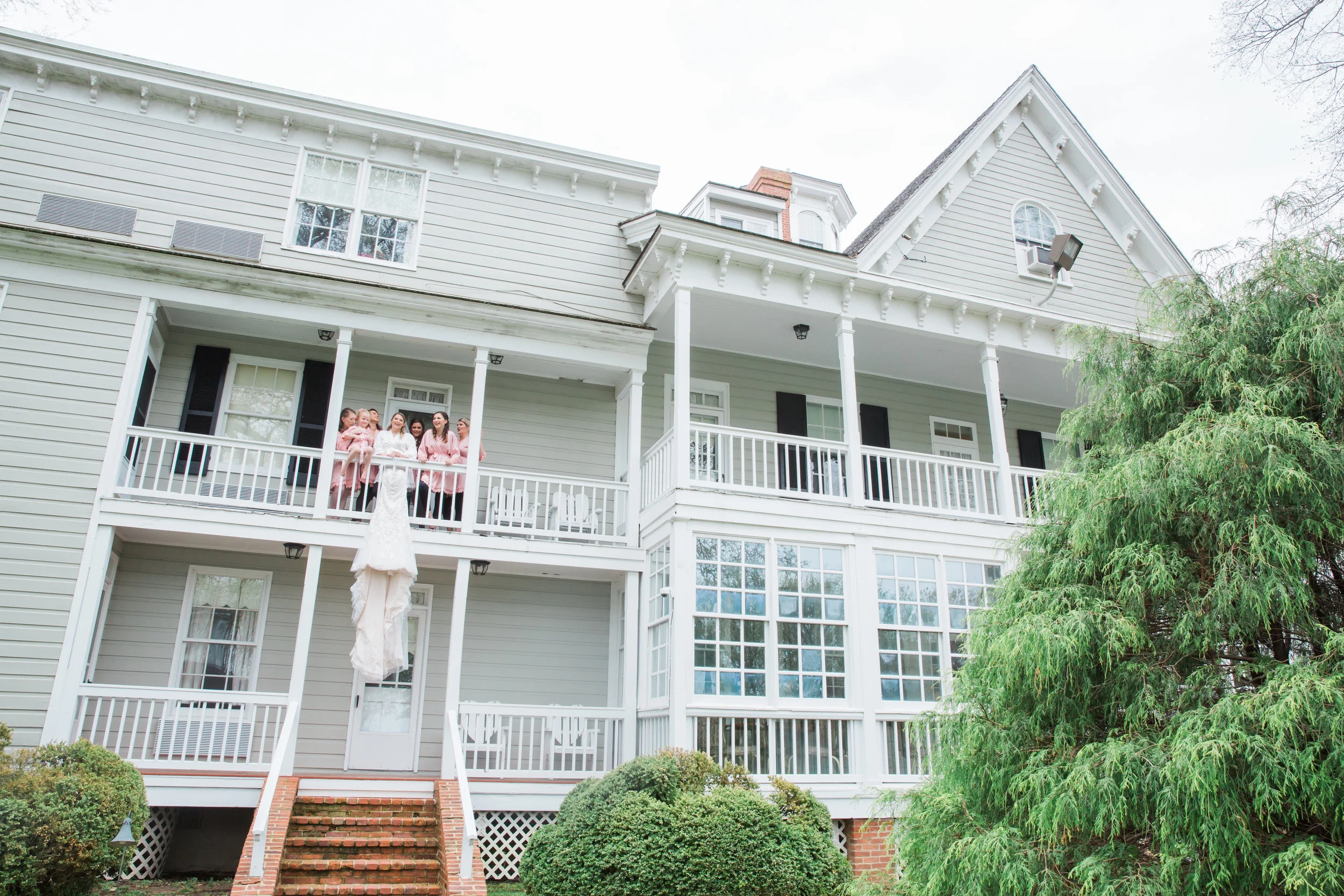 Summer Wedding at Kent Manor Inn | Destination Wedding Photographers ...