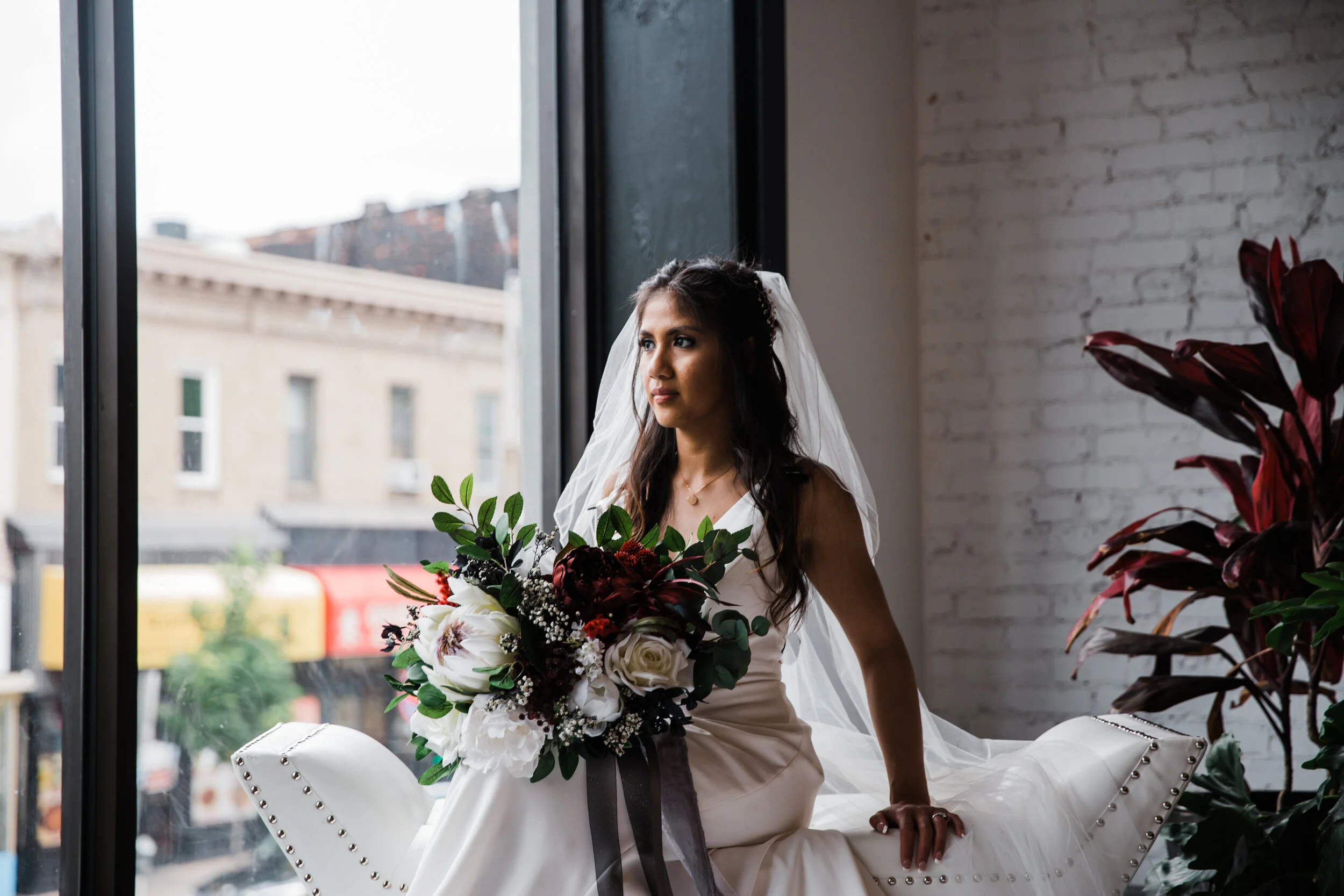 Fearless Ruby and Emerald Wedding at Habitat | Baltimore Wedding ...