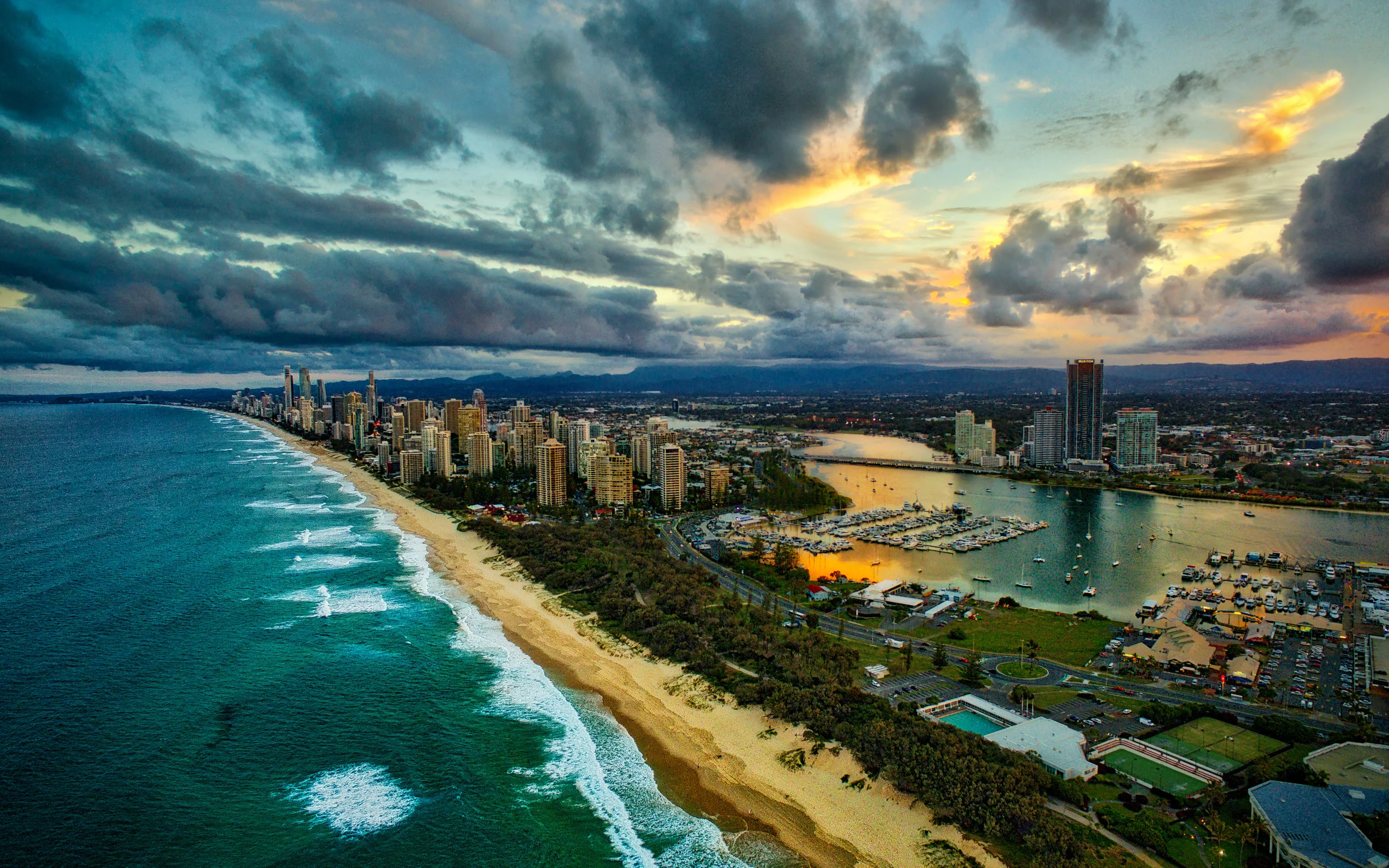 Sunset At Gold Coast Queensland Australia Hans Mast