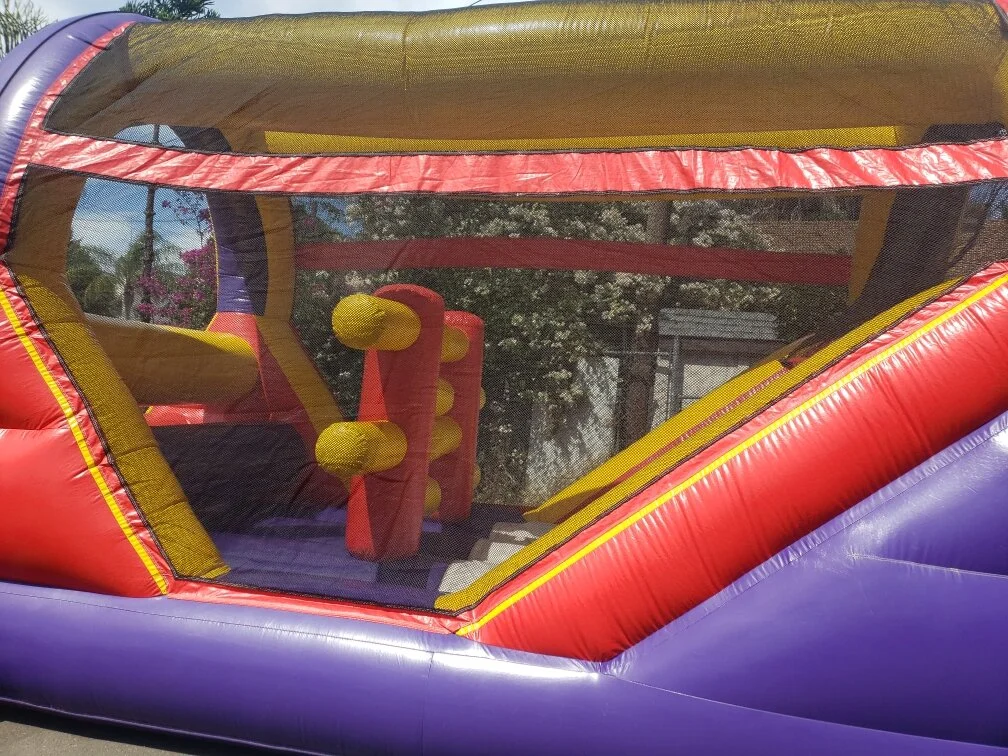 40' Obstacle Course — Bouncin' Kids