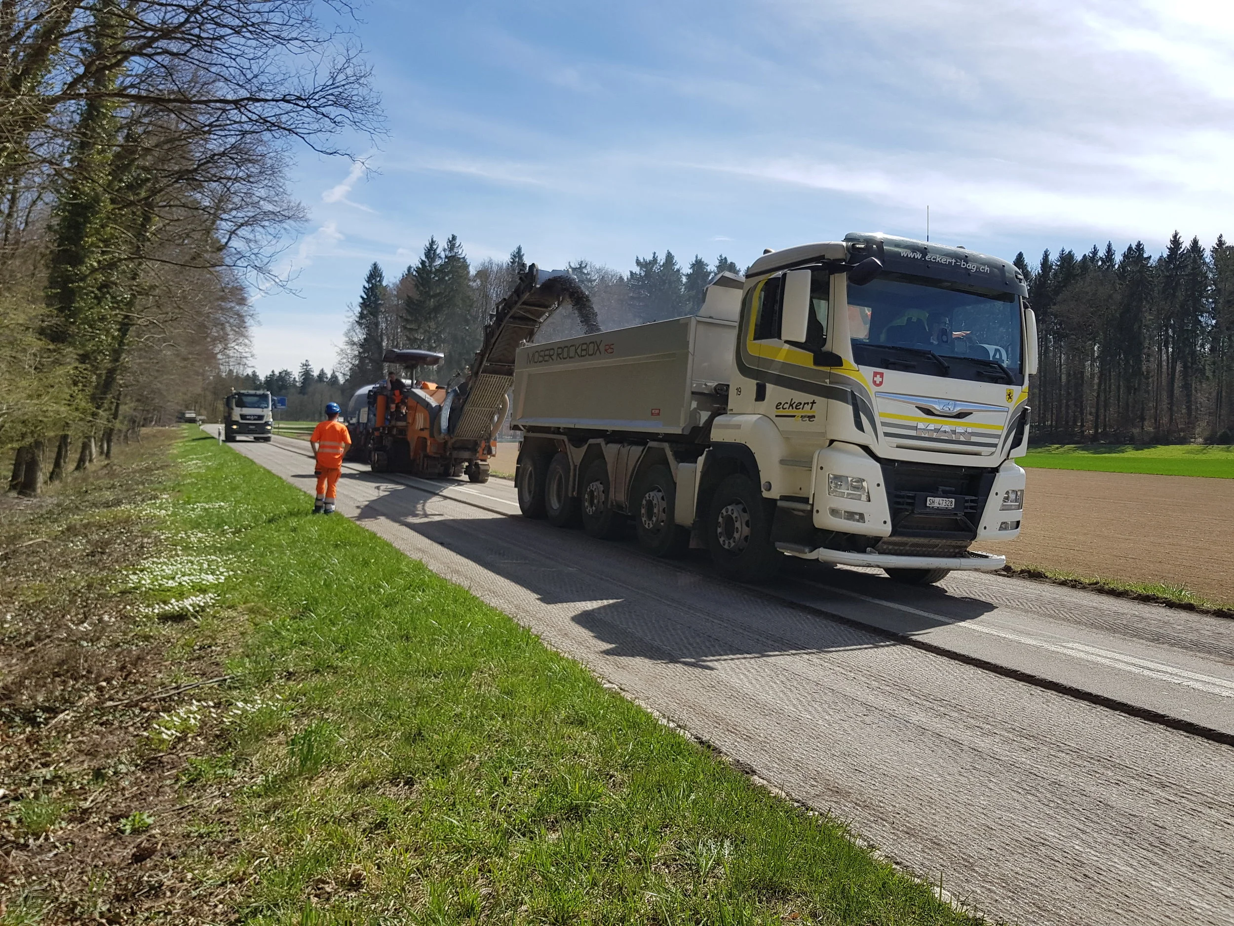 Strassenbau — Eckert Baulogistik AG