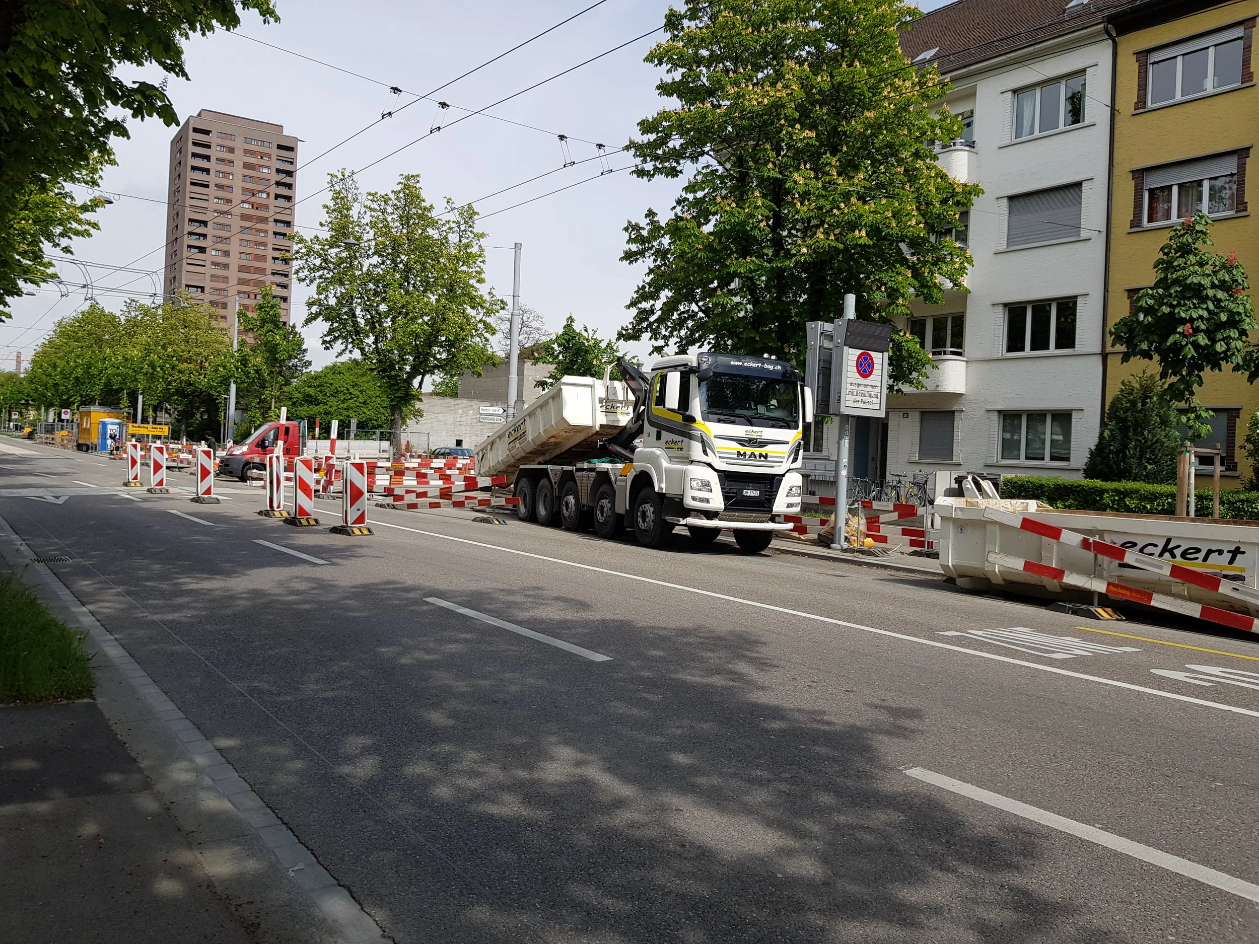Strassenbau — Eckert Baulogistik AG