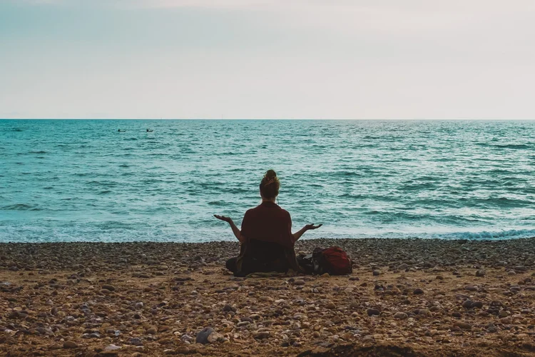 3 Ways To Control Racing Thoughts | Anxiety | CBT of Florida