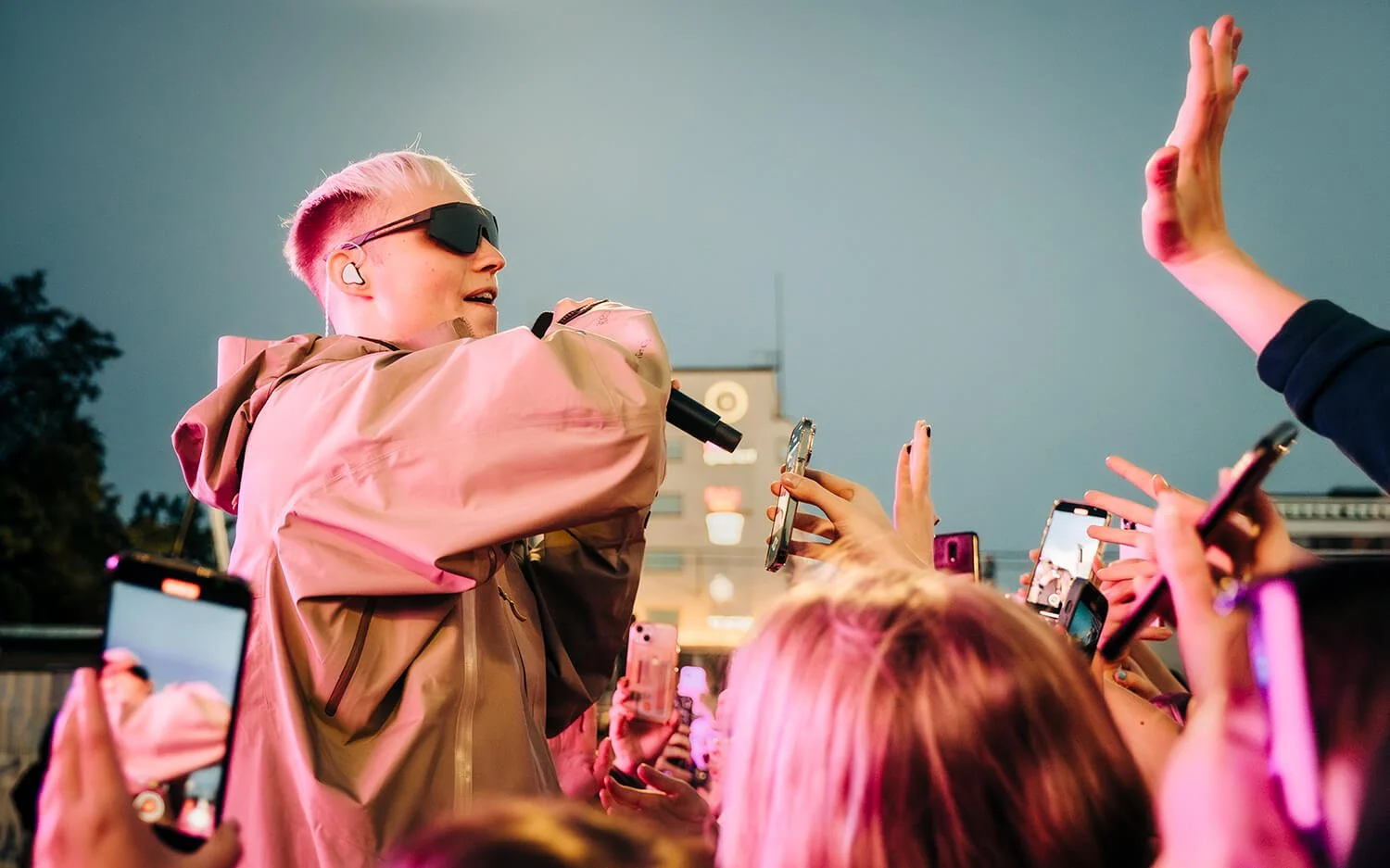 Isac Elliot live at Vaasa Campus Festival — Concert Photographer Niclas ...
