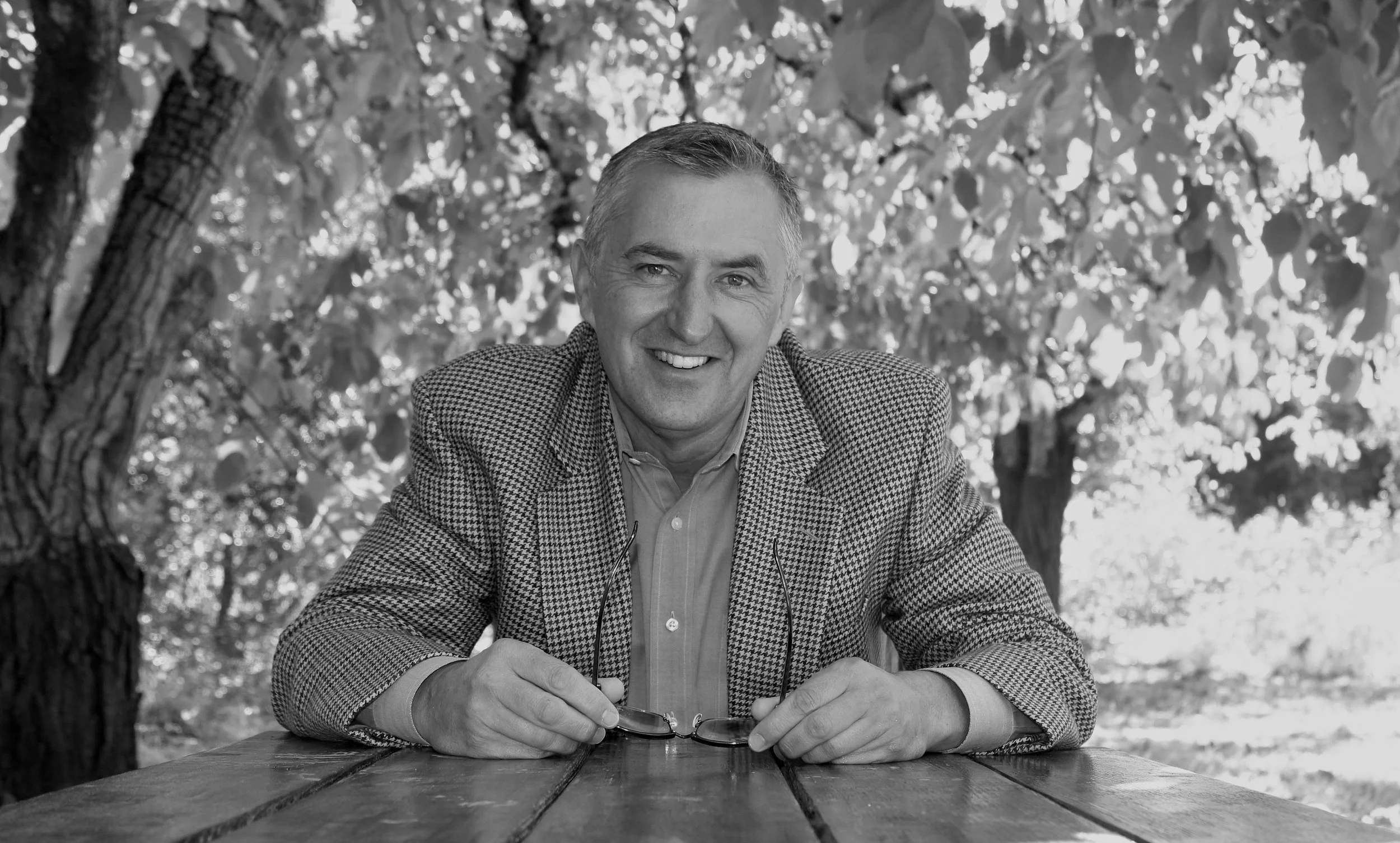 Colin MacPhail — VINFABULA