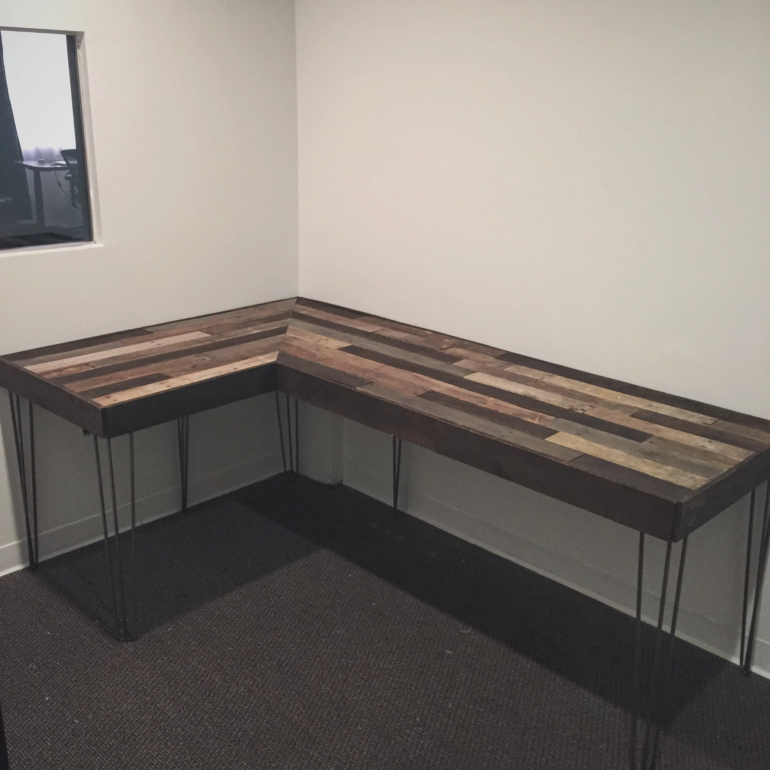 L-Shaped Desk — C R T | C R E A T I V E