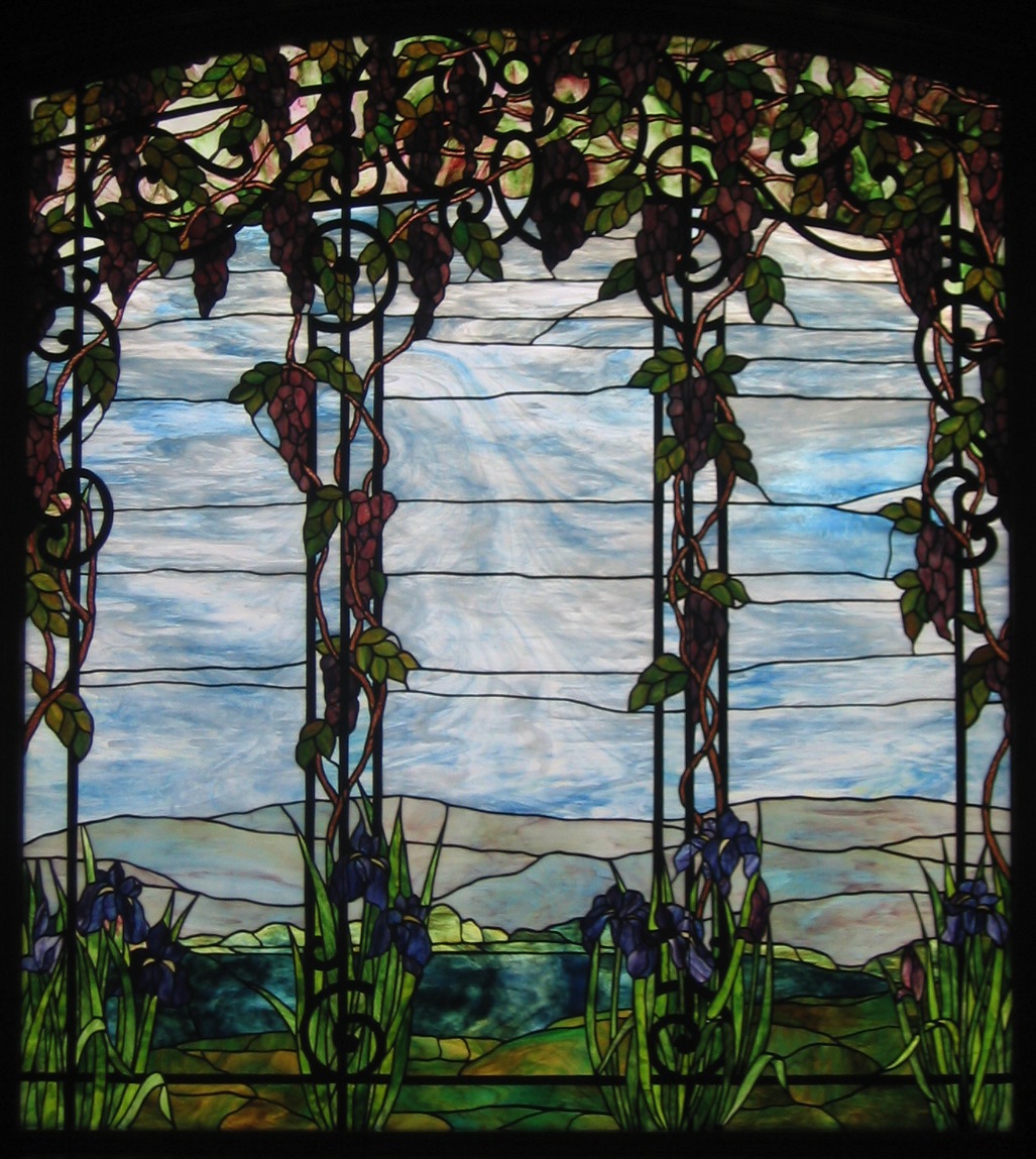 Artique Glass Studio Inc.