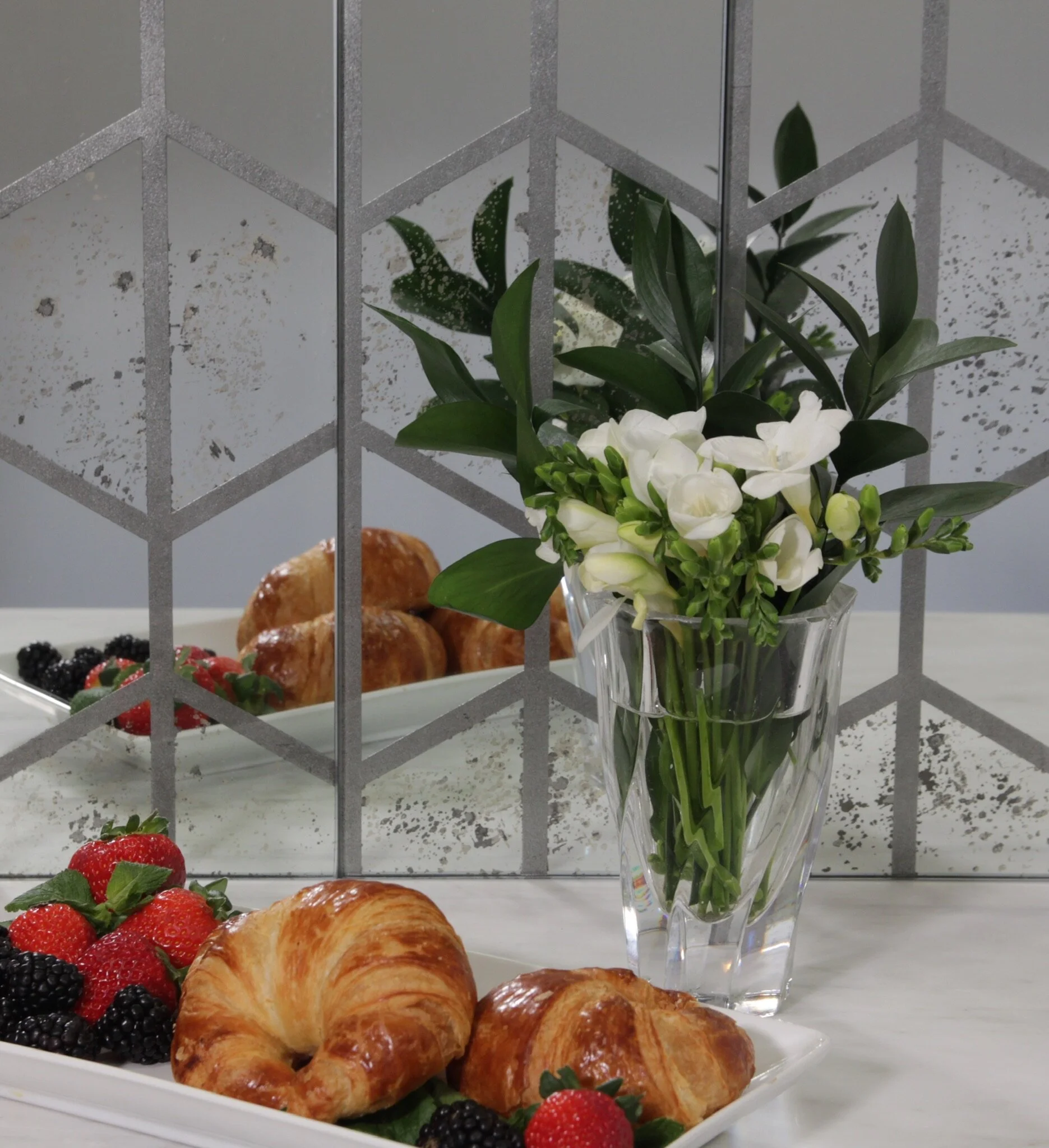 Artique Glass Studio Inc.