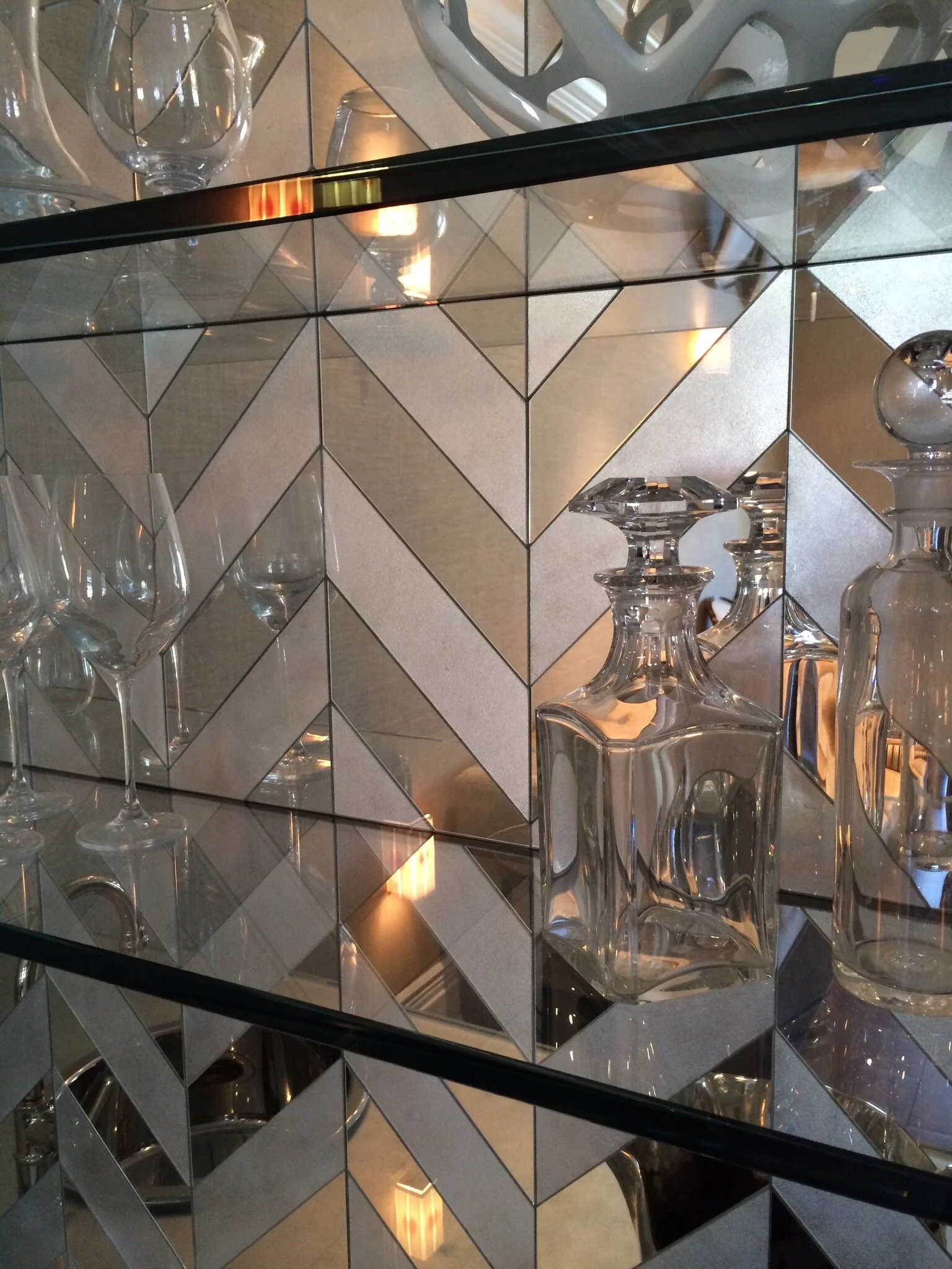 Artique Glass Studio Inc.