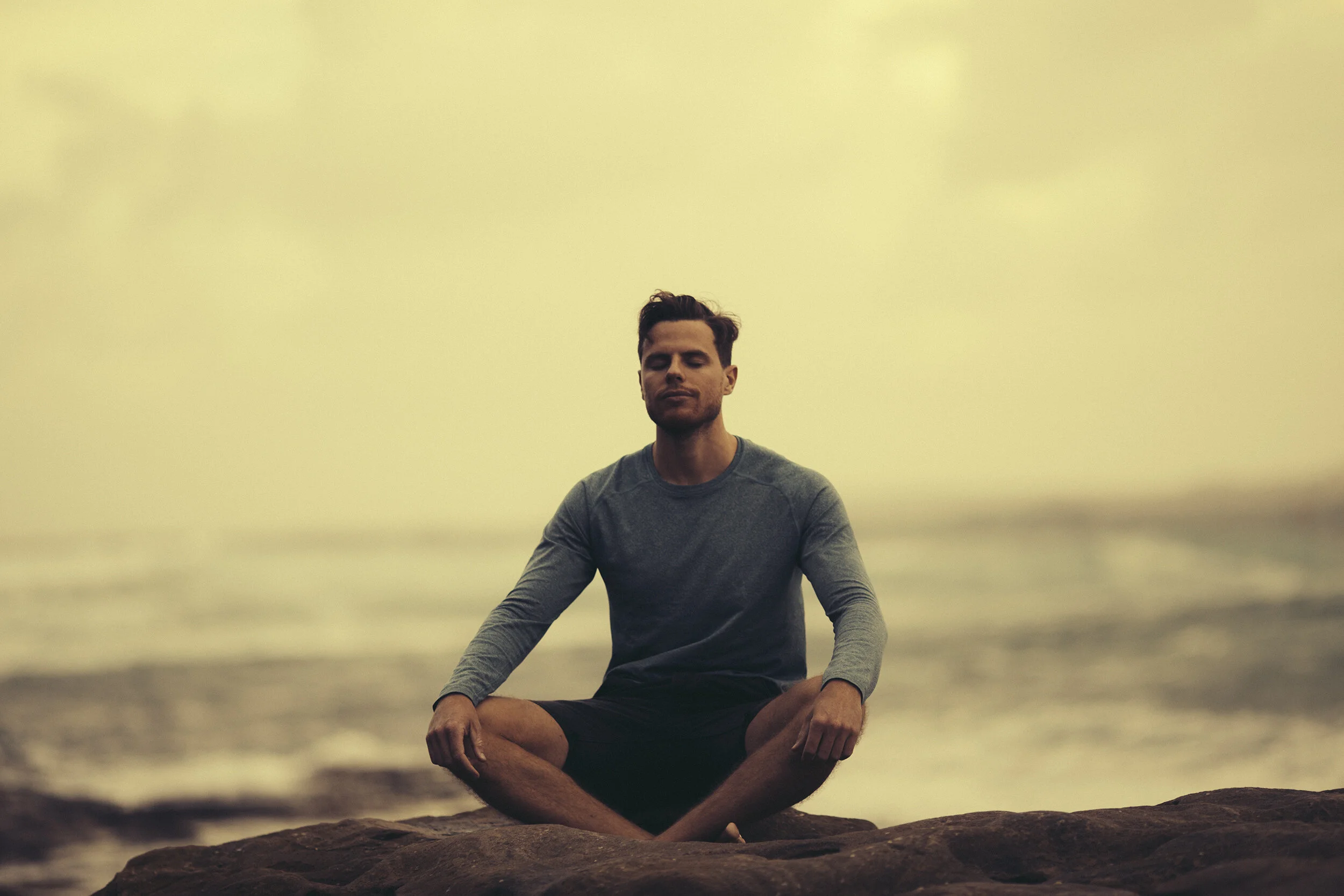 What is the difference between thinking and meditating?