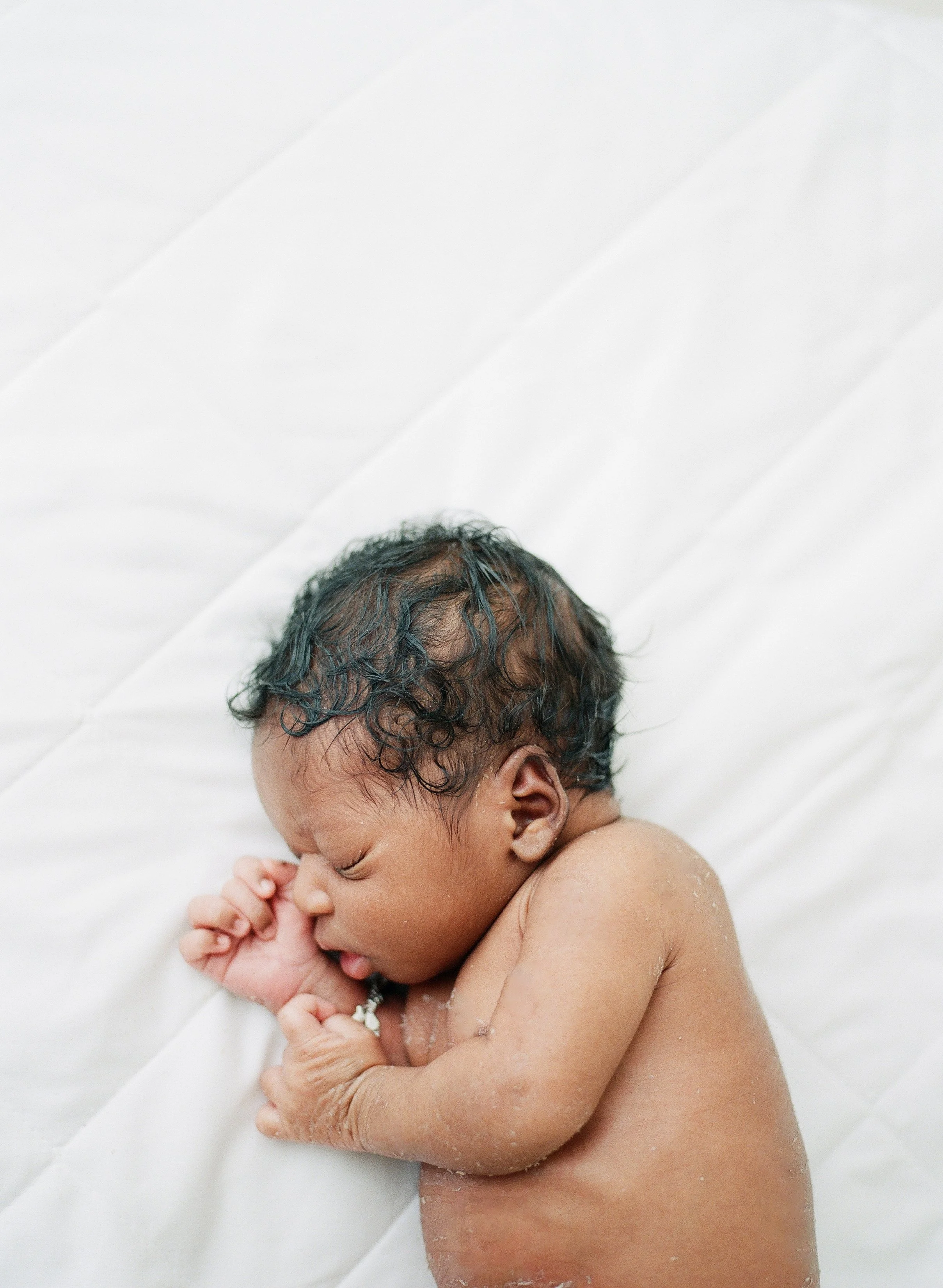 How do I Find a Good Photographer for my Newborn?