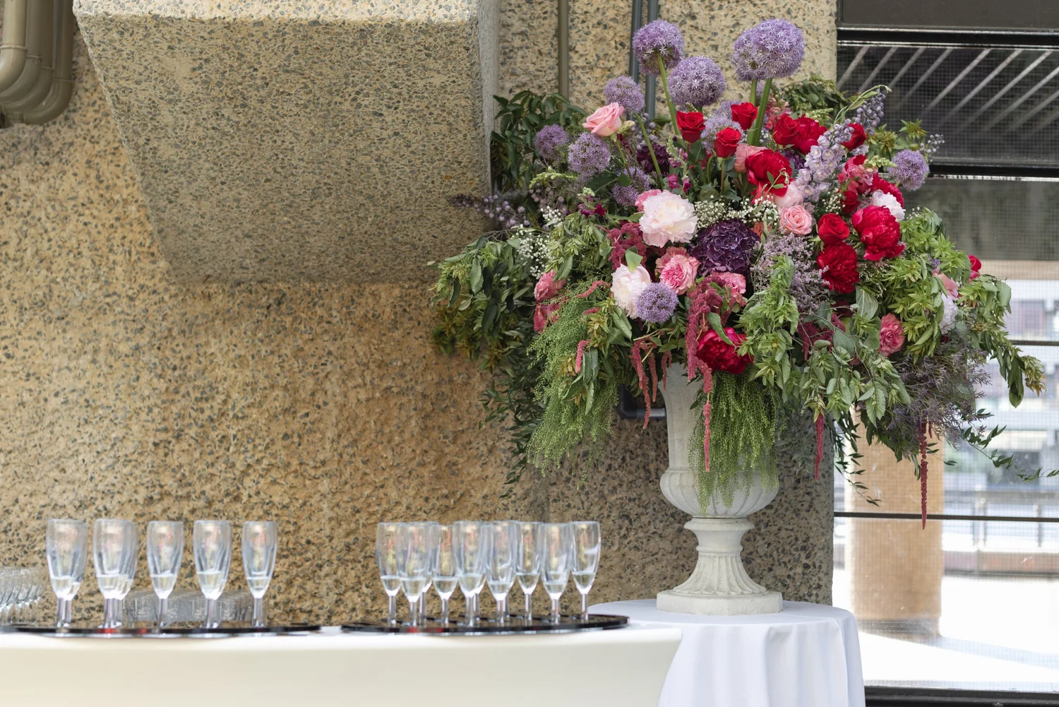 Wildly luxurious event floral design | Bloomologie Flowers