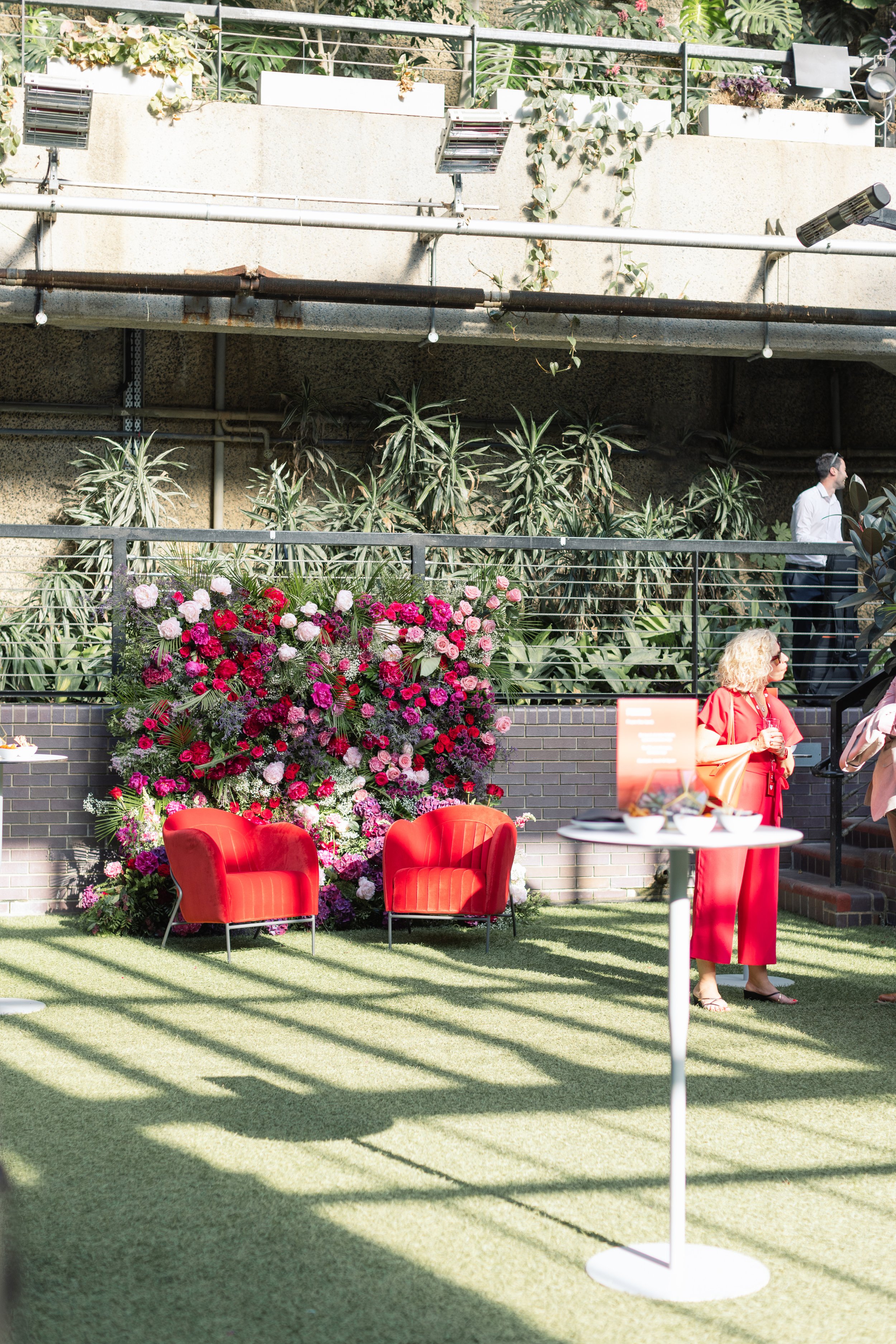 Wildly luxurious event floral design | Bloomologie Flowers