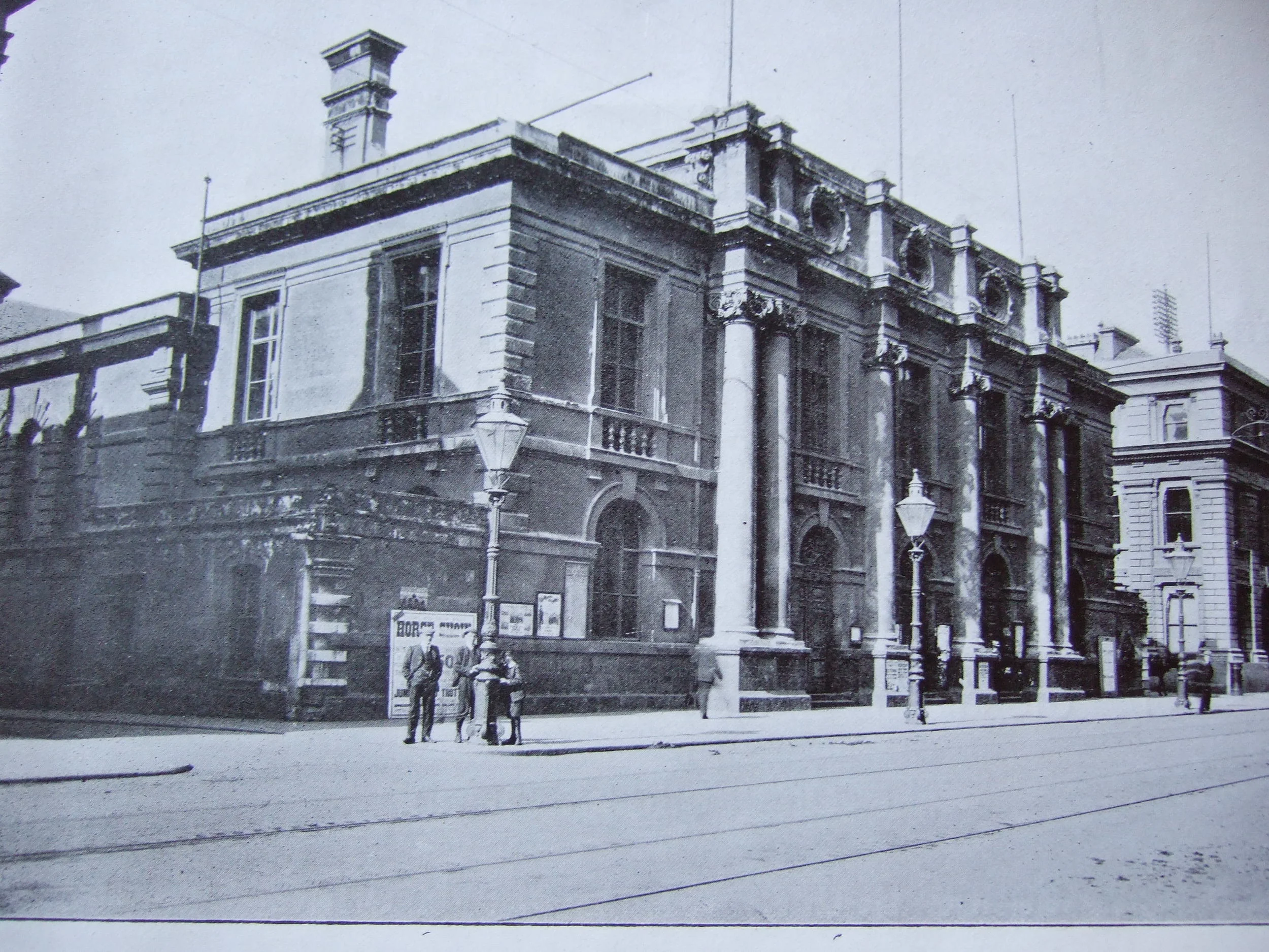 Victorian Cardiff in Old Photographs — Matthew Williams