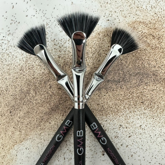 Shop — Girl Meets Brush Make-Up Brushes