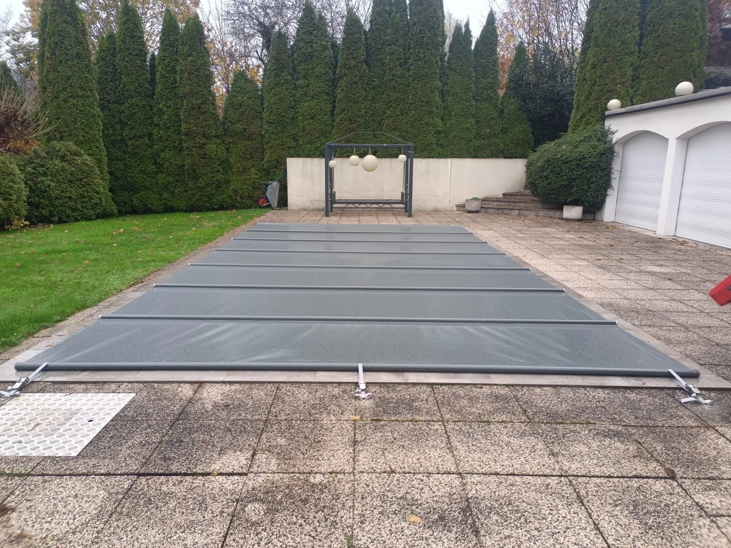 Die Poolabdeckung und Poolüberdachung die genau zu dir passt.