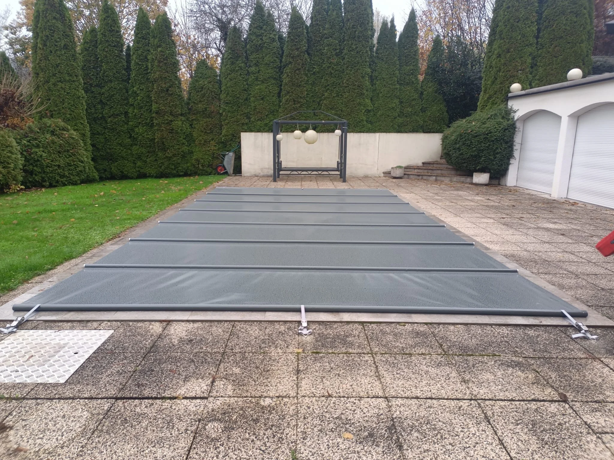 Die Poolabdeckung und Poolüberdachung die genau zu dir passt.