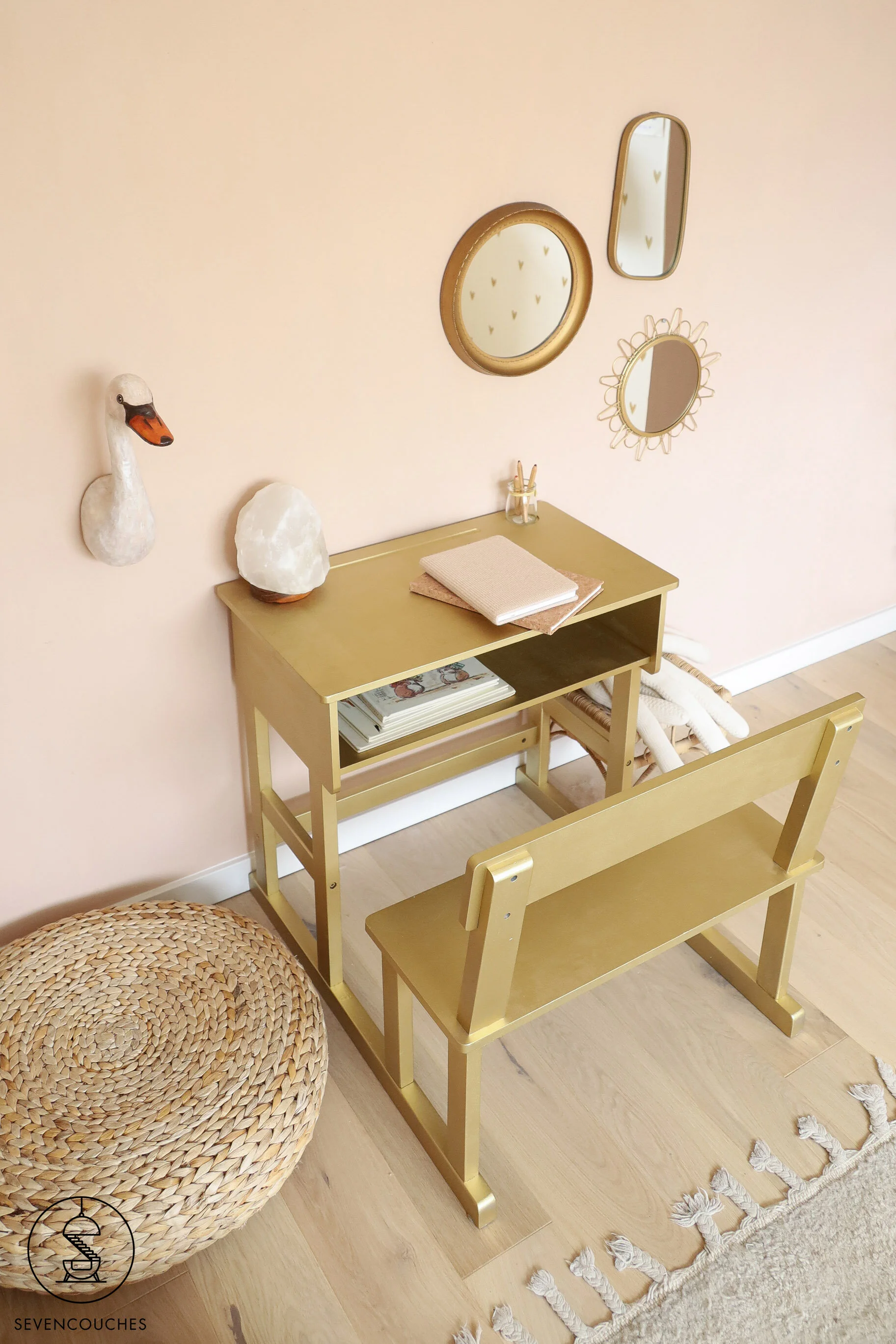 Kleine make-over, groots effect: deze oude lessenaar kreeg een gouden ...