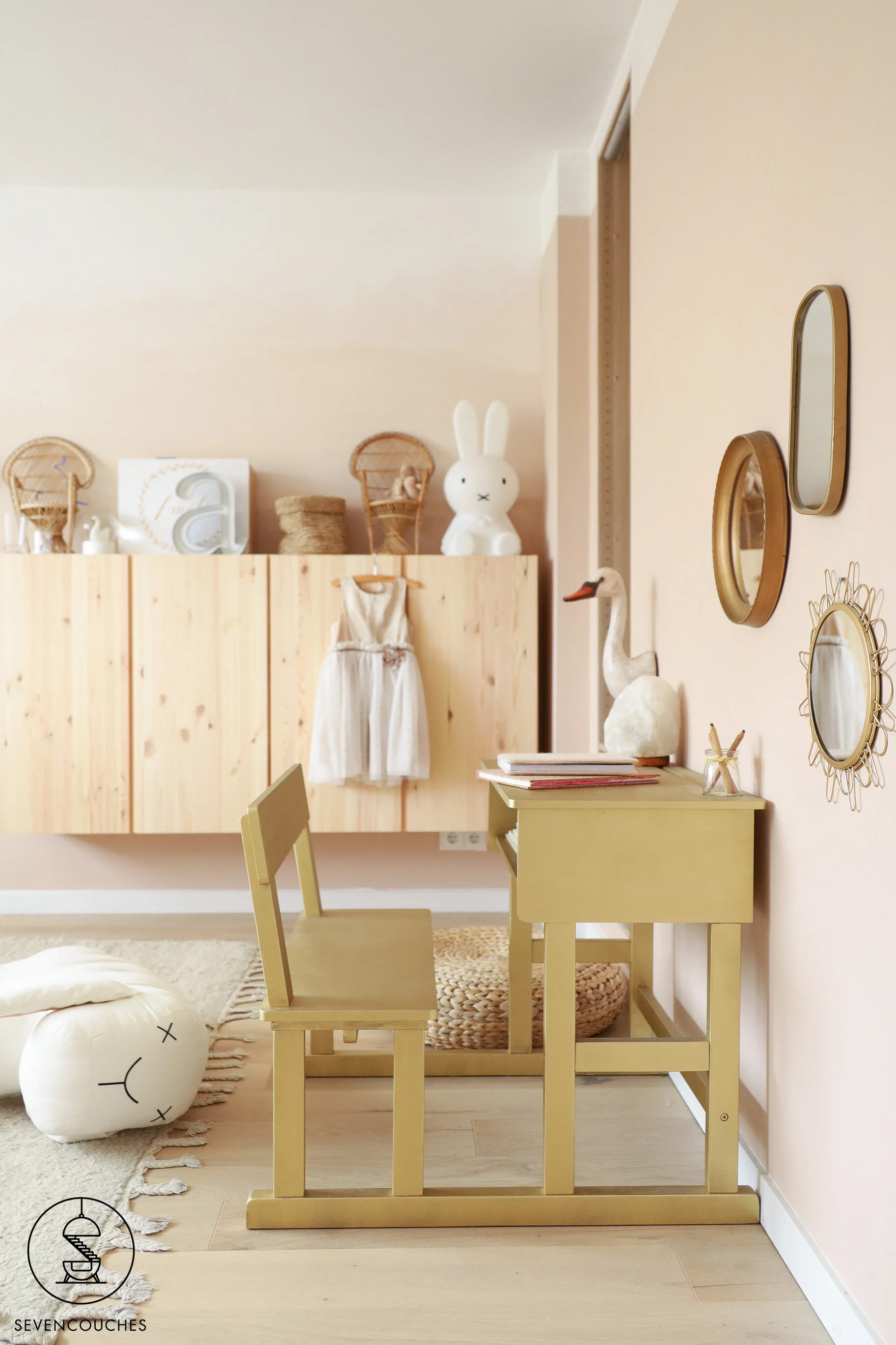 Kleine make-over, groots effect: deze oude lessenaar kreeg een gouden ...