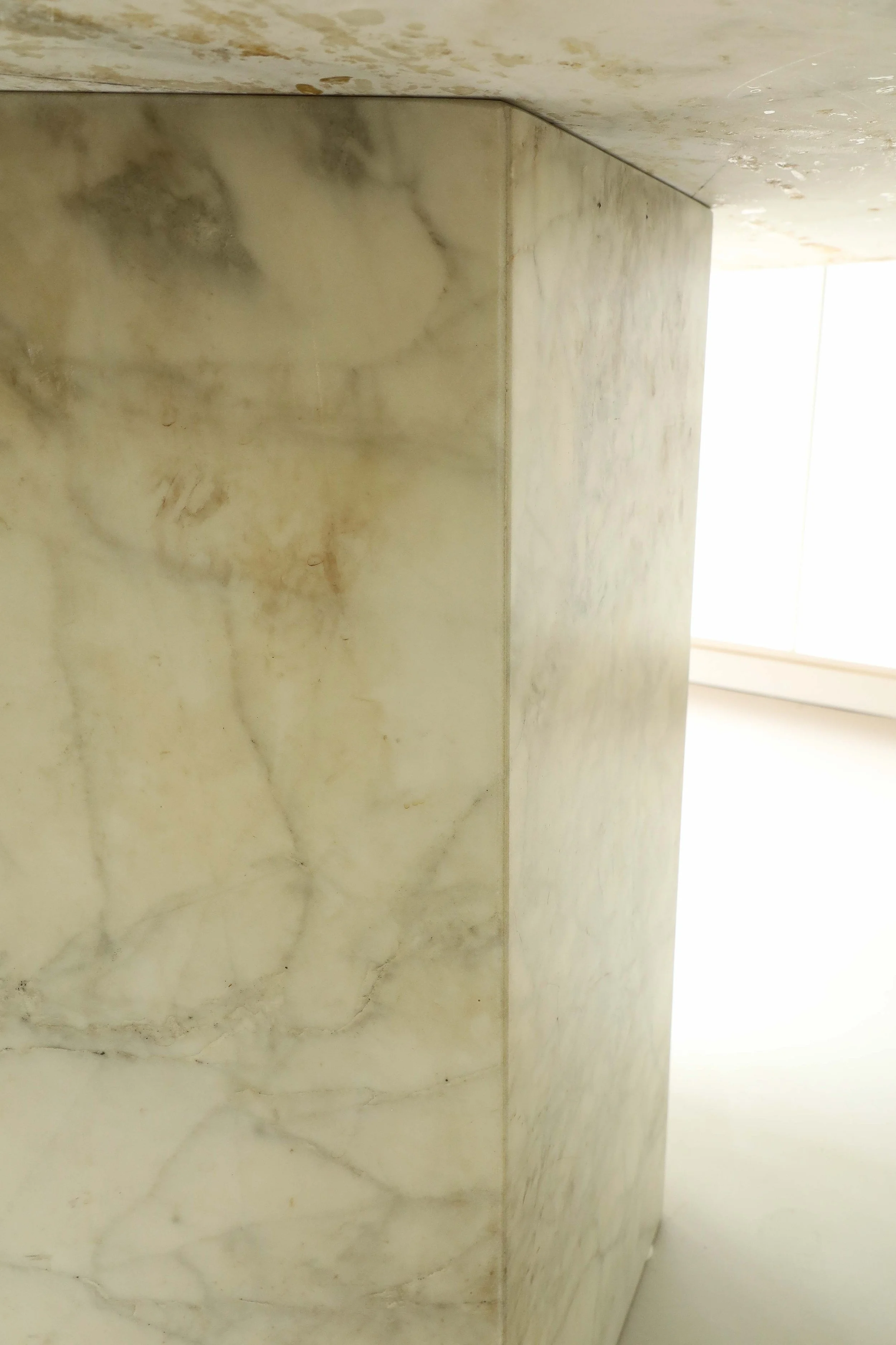 Alles over marmeren eettafels: van zelf opknappen tot onderhouden ...