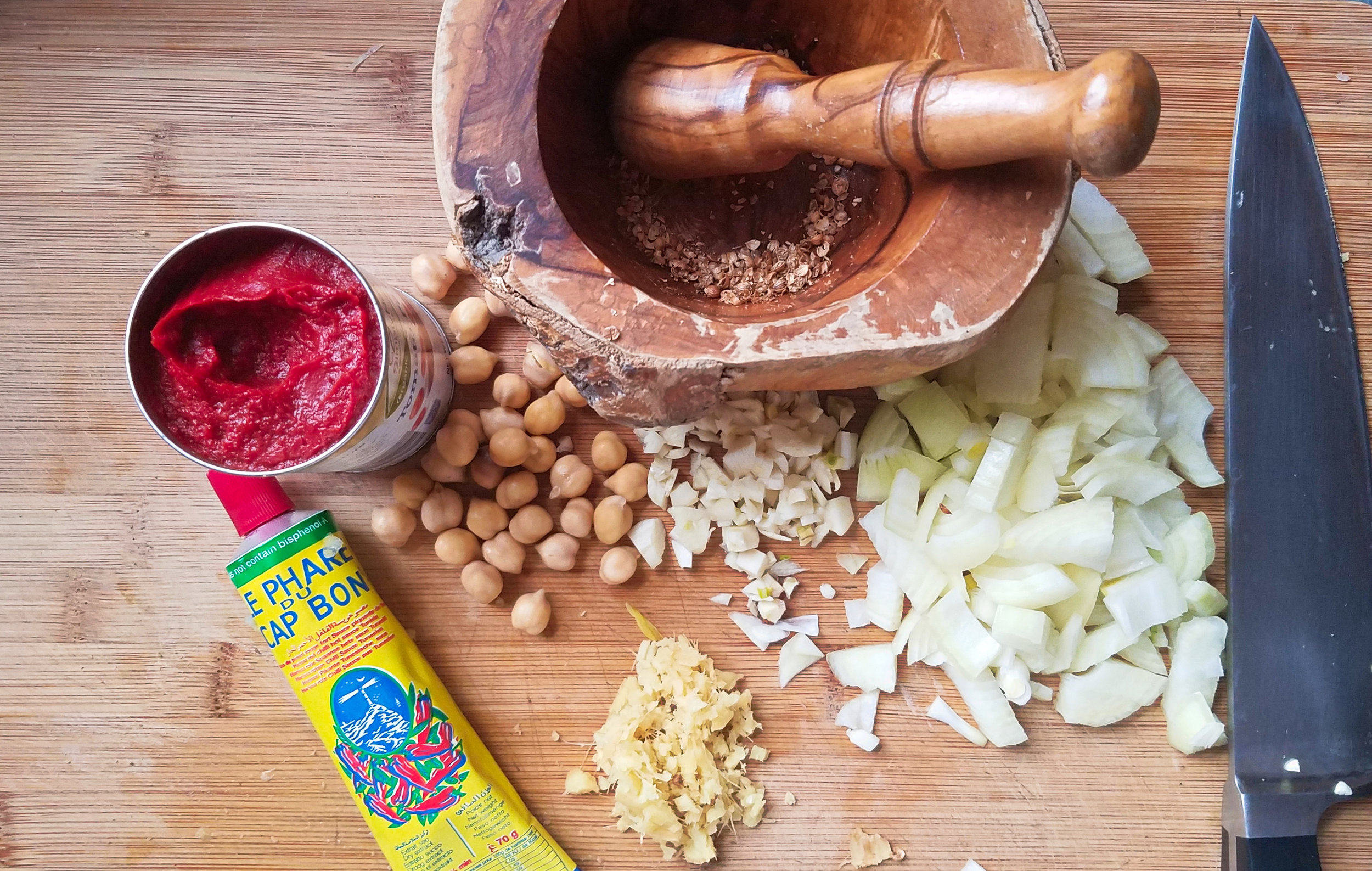 Garlic, Mint, and Lemon Cauliflower Rice with Harissa Carrot Ribbons ...