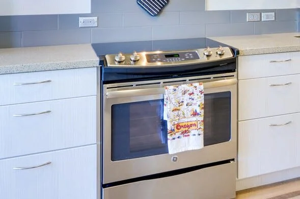 Electric VS. Gas VS. Induction Ranges & Stoves — Meldrum Design