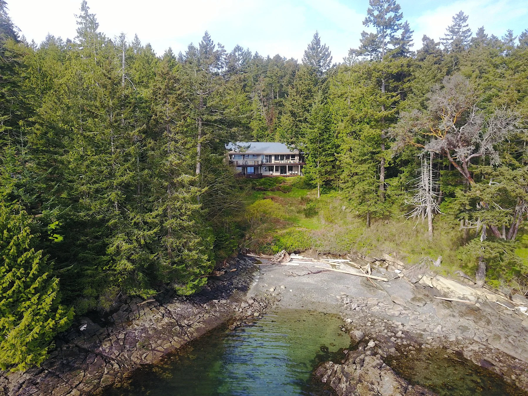 229 Mary Ann Point Road — Christine Keefer Personal Real Estate Corporation