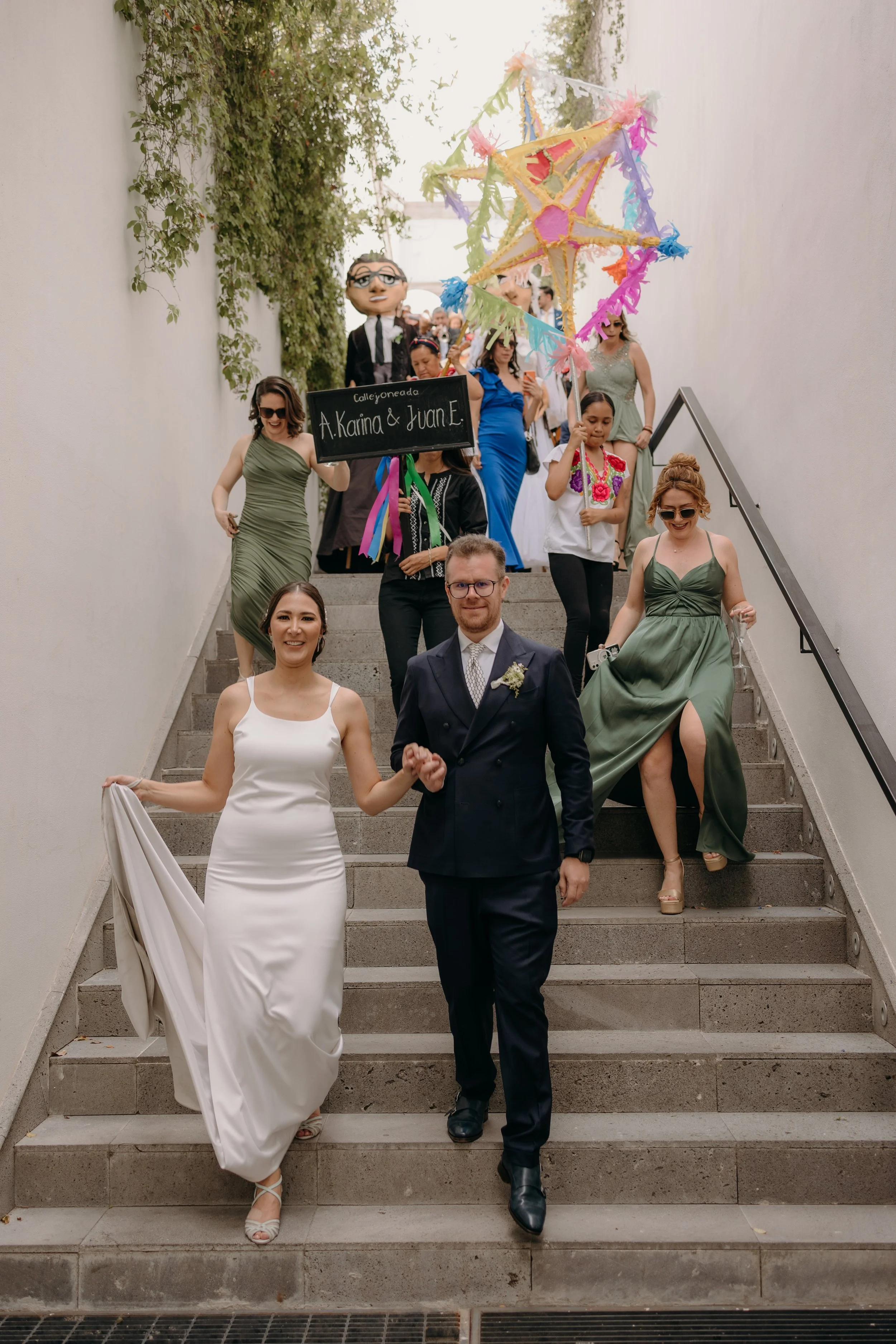 Una boda destino rodeada de baile y mariachi en Live Aqua San Miguel ...
