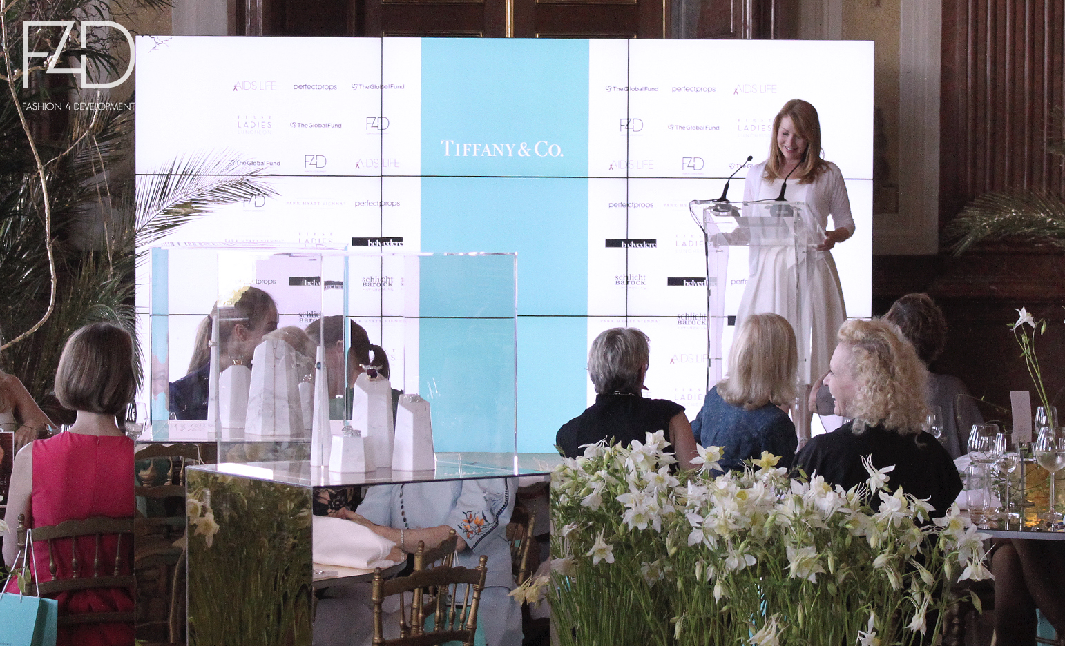 Fashion 4 Development