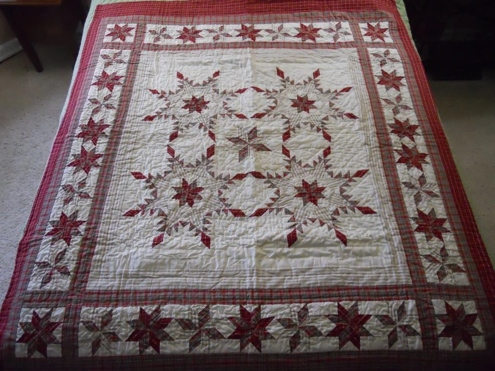 Red Feathered Star Quilt Throw — Made Just For U