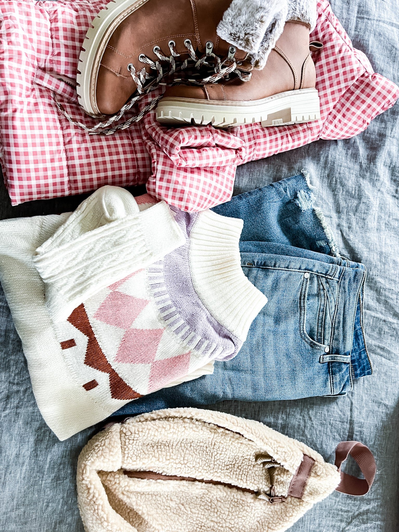 Warm and Cozy Clothes | H. Prall | Interior Design