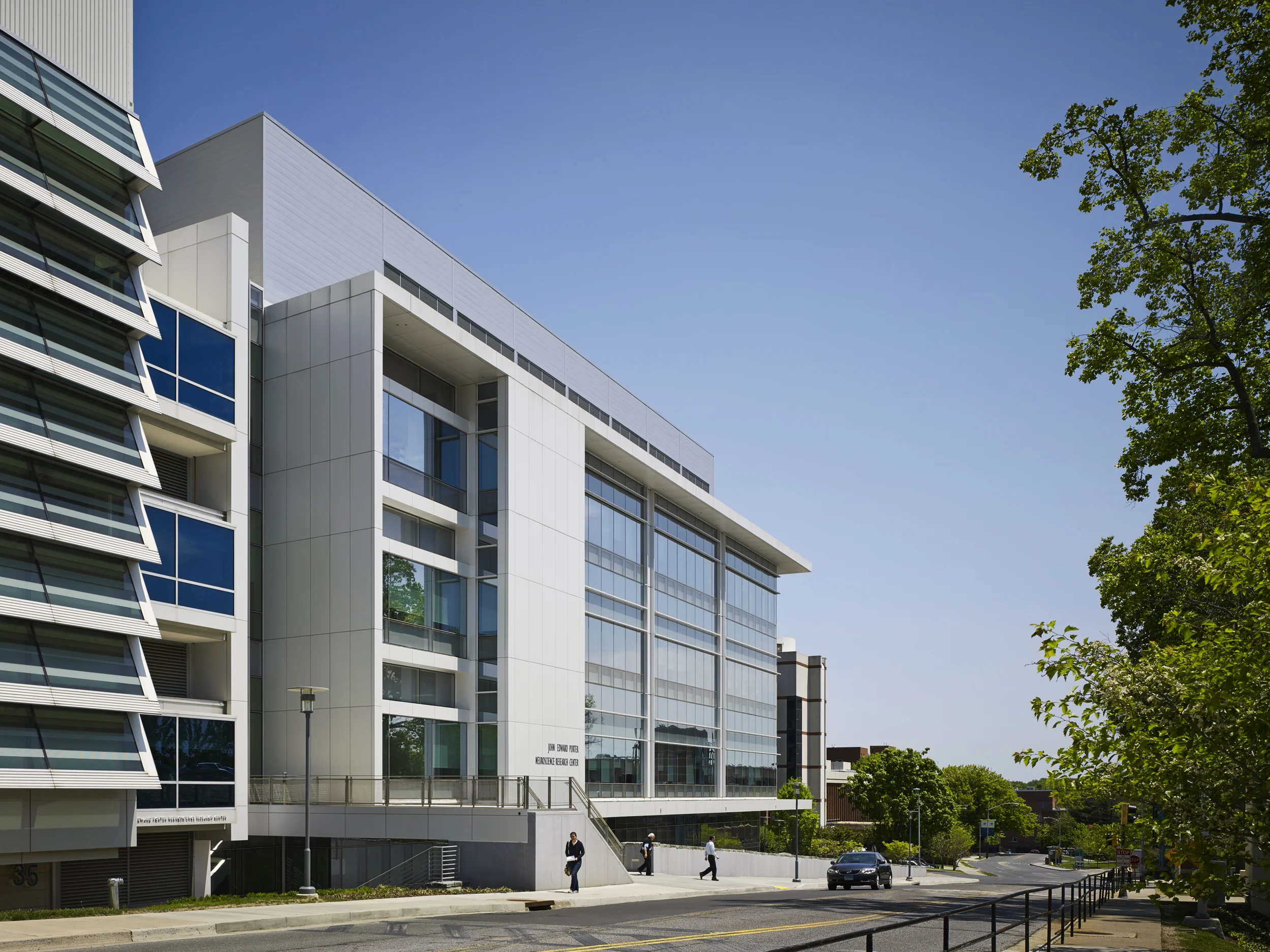 NIH Neuroscience Research Center — Hall + Merrick