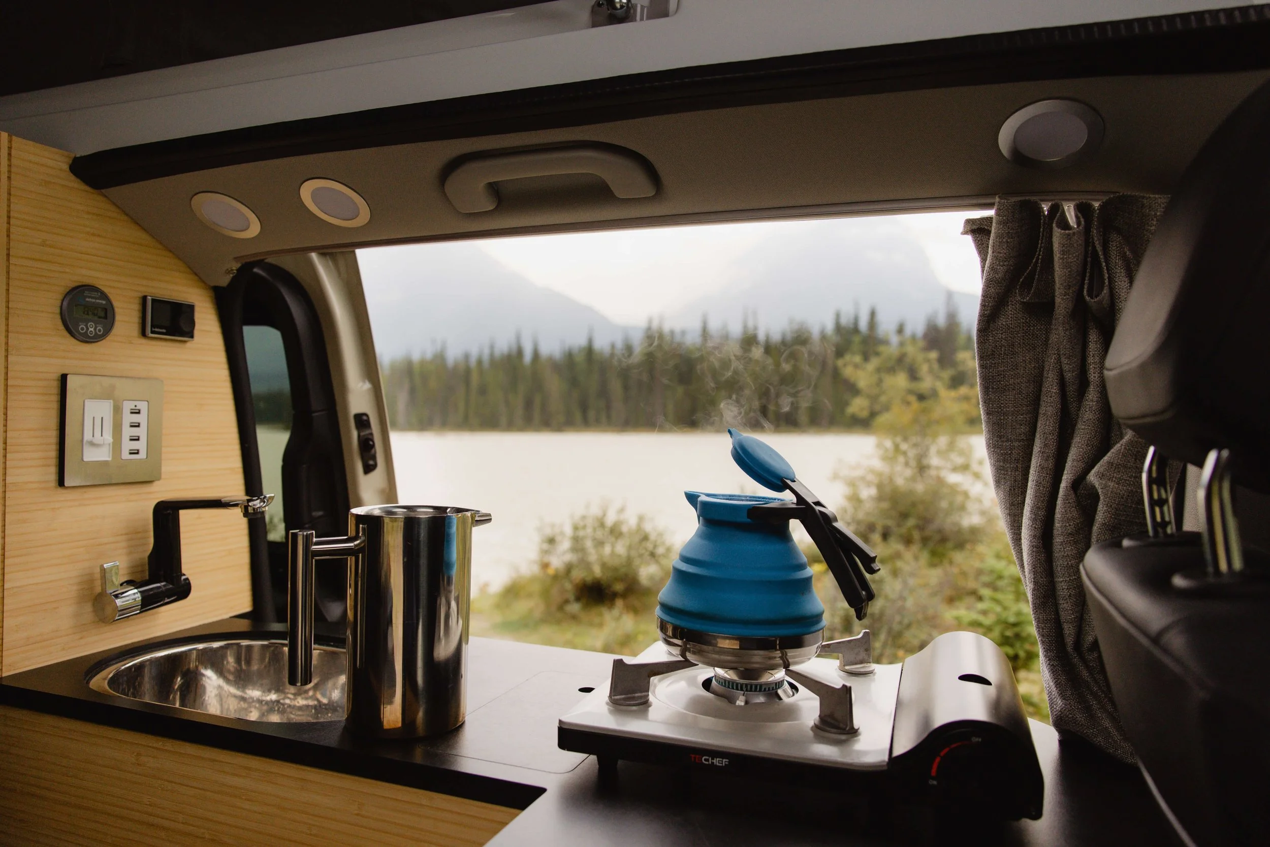 6 Reasons to Buy a Pop Up Camper Van — Peace Vans