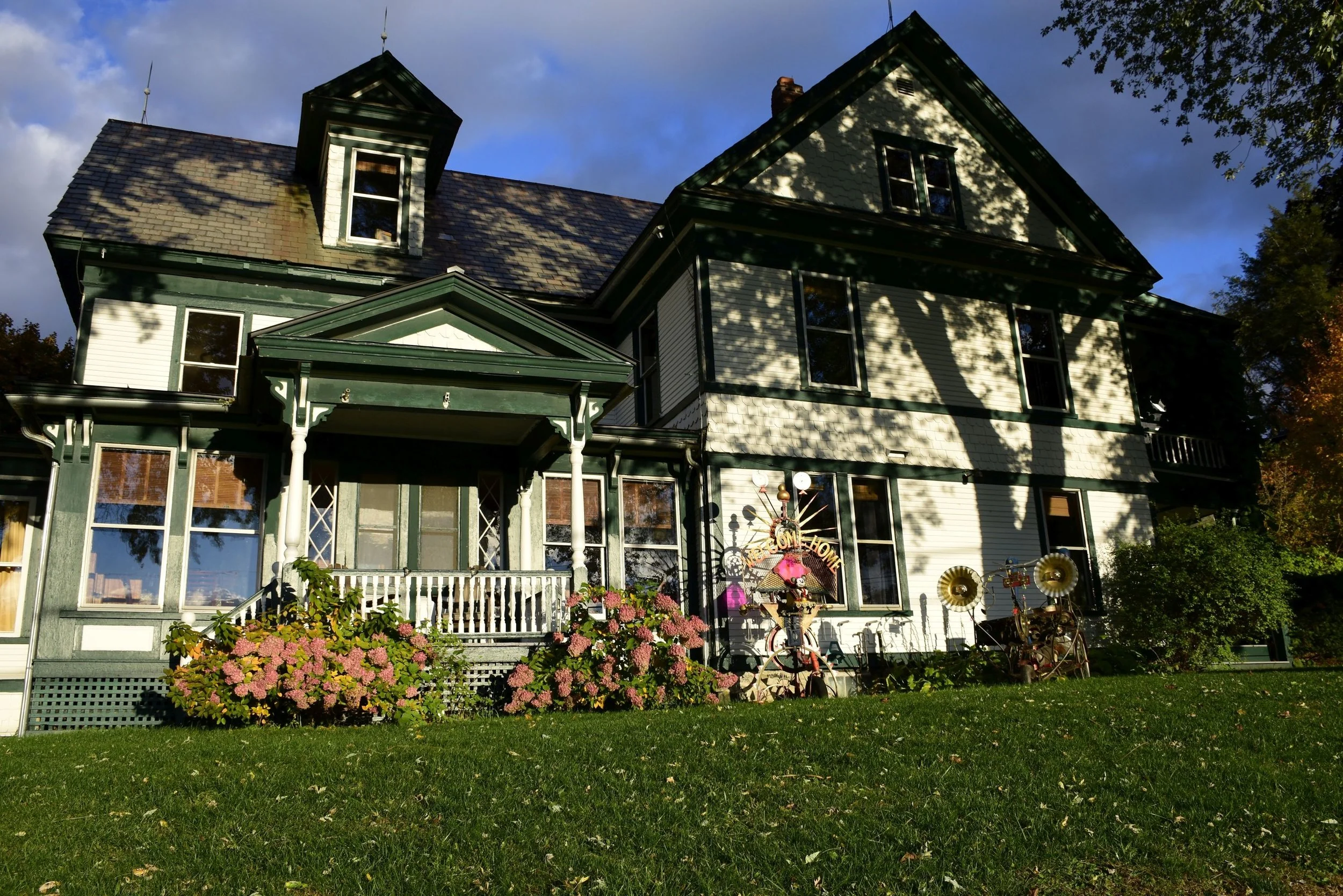 beautiful summer photos of the Charlotte, Vermont area — Mt. Philo Inn