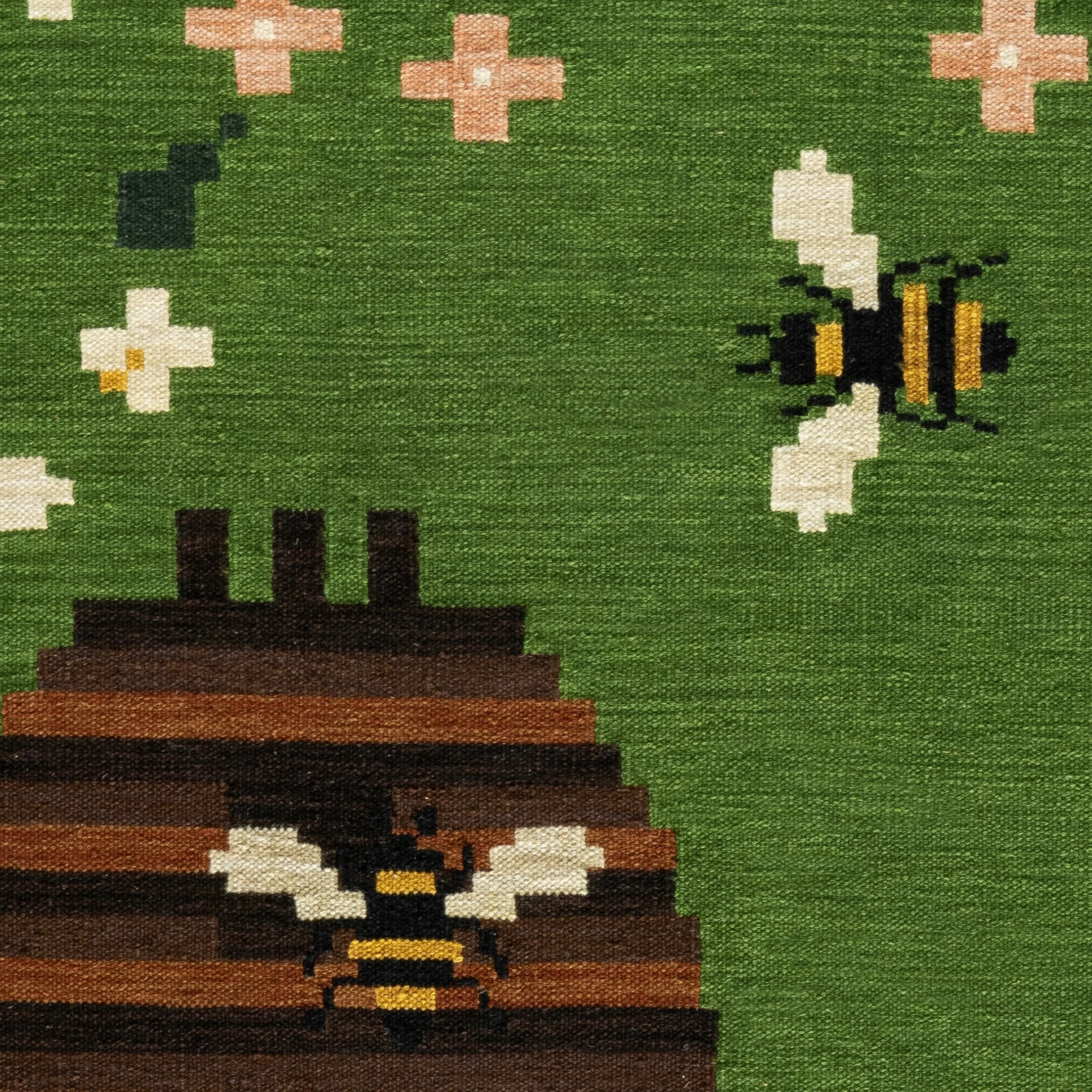 Busy Bees | Grass — Jessica Helgerson Interior Design