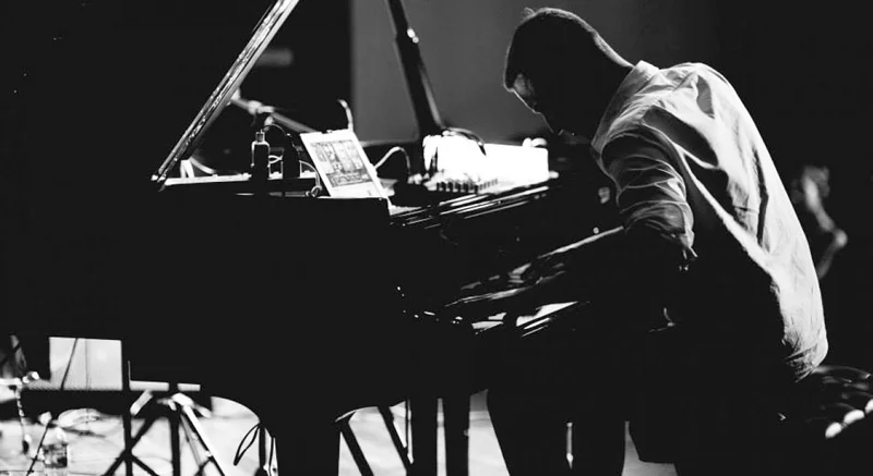 Lewis Eady - SPECIALISTS IN PIANOS, GUITARS & MUSIC EDUCATION