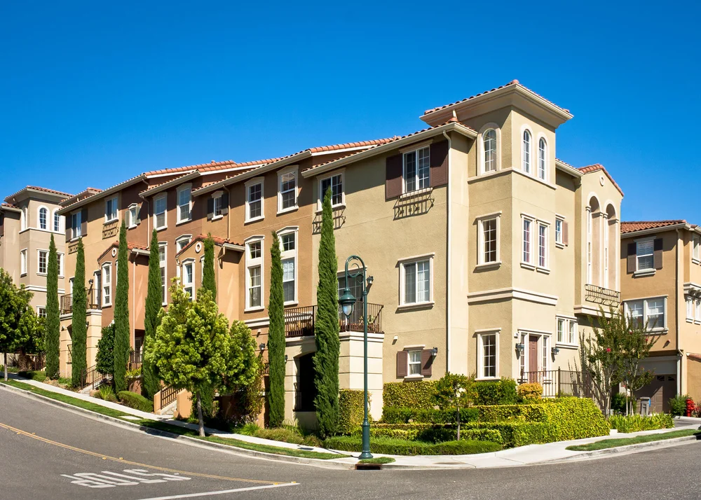 Construction Defects: Condo Owner Sues HOA for Roof Leak — PFCS