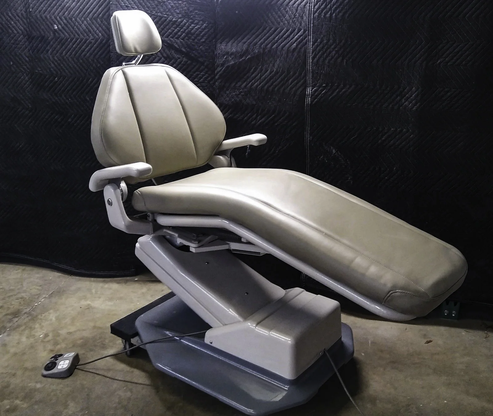 Shop Dental Chairs — American Dental Refurbishment