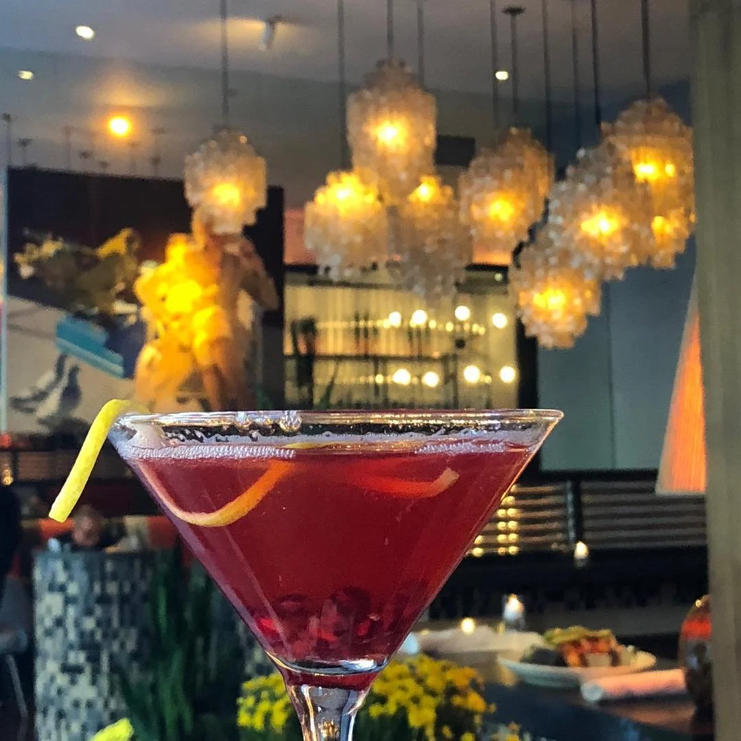 elmo restaurant & lounge