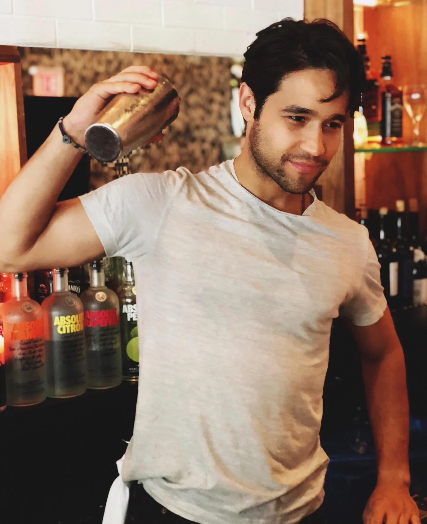 elmo restaurant & lounge