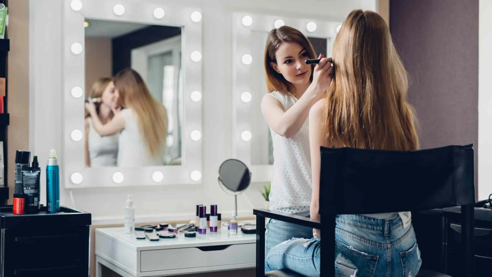 Comparing On-Location Vs. In-Salon Wedding Hair and Makeup Services ...