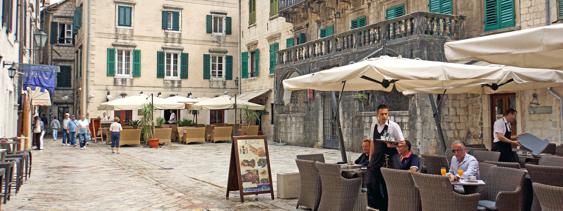 STARI GRADOVI I OSTRVA BOKOKOTORSKOG ZALIVA - GOSPA OD ŠKRPJELA, PERAST ...