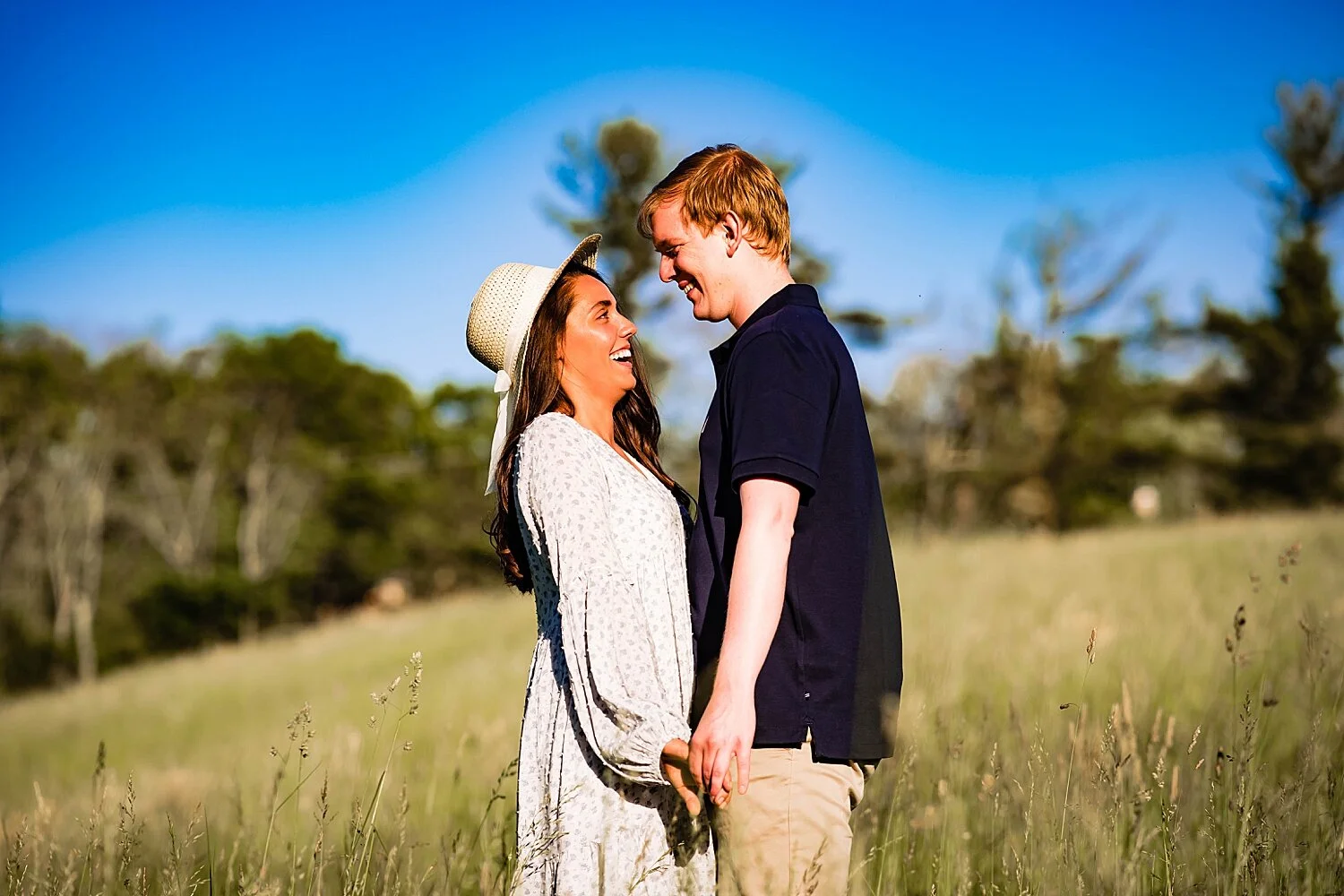 40 Engagement Photo Ideas to Steal From Couples Who Totally Nailed It ...