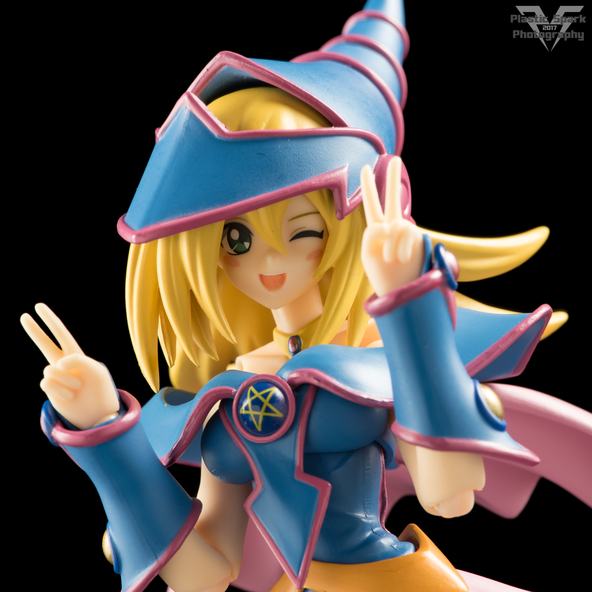Review - Figma Dark Magician Girl — Plastic Spark Photography