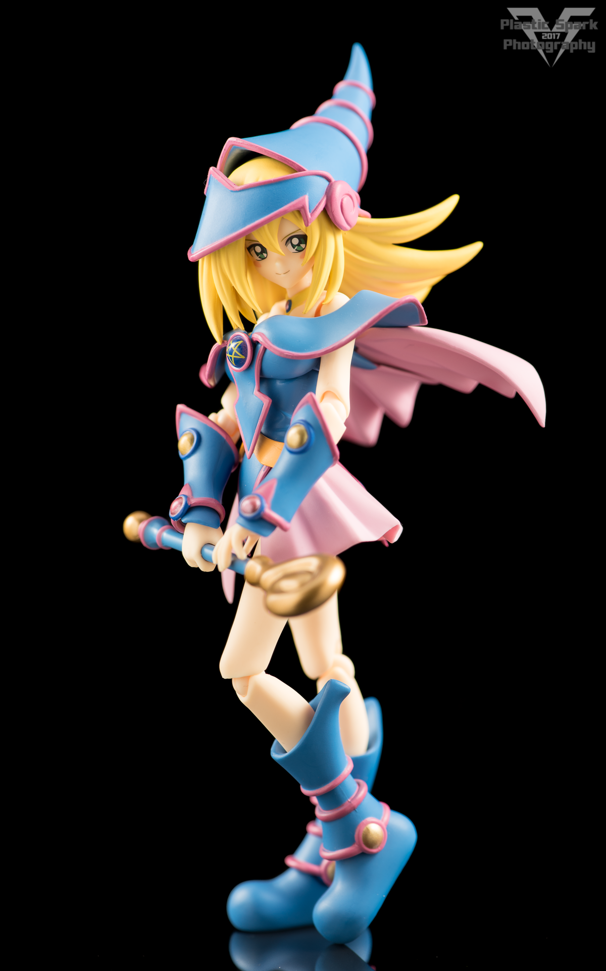 Review - Figma Dark Magician Girl — Plastic Spark Photography