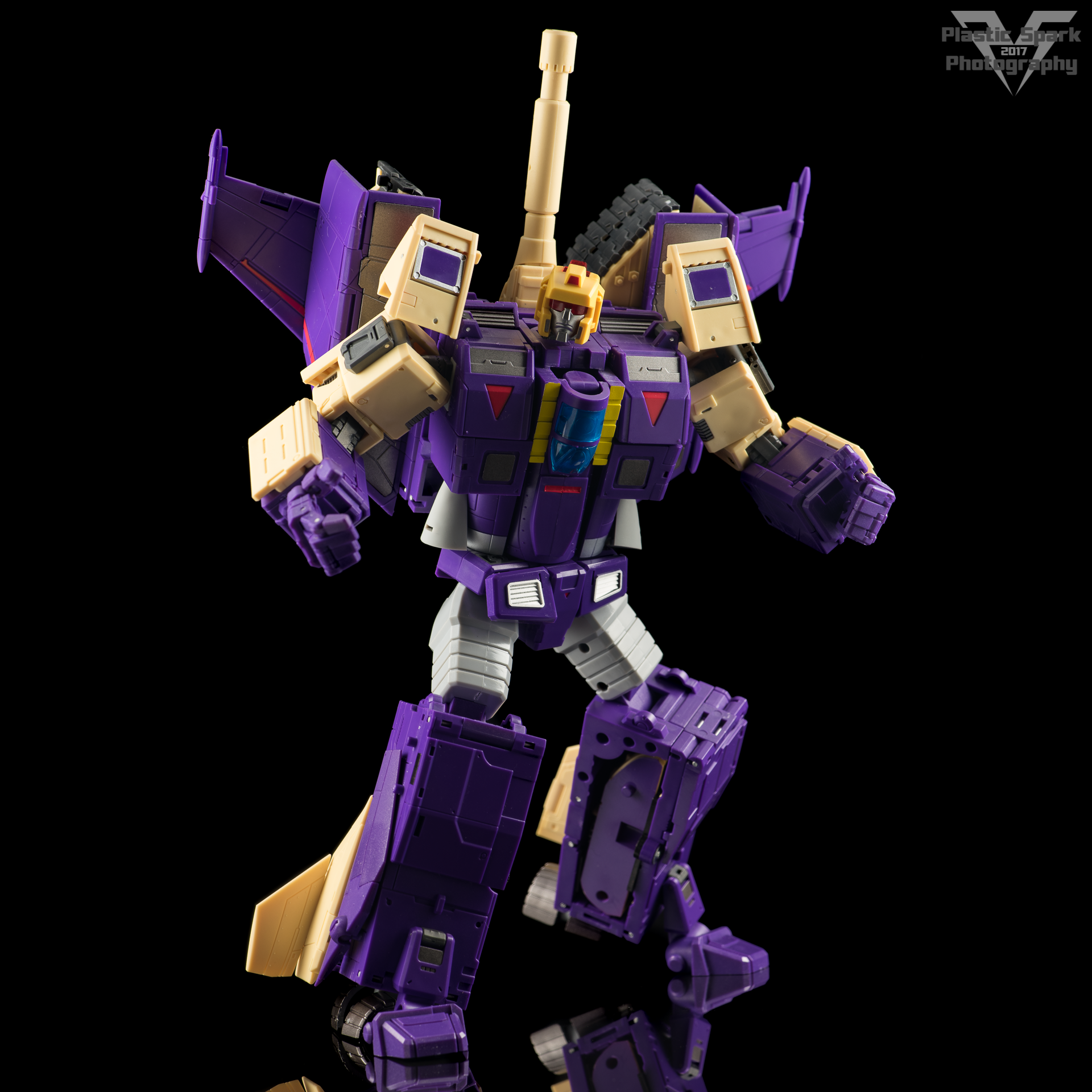 Review - DX9 Toys DX9-D08 Gewalt — Plastic Spark Photography