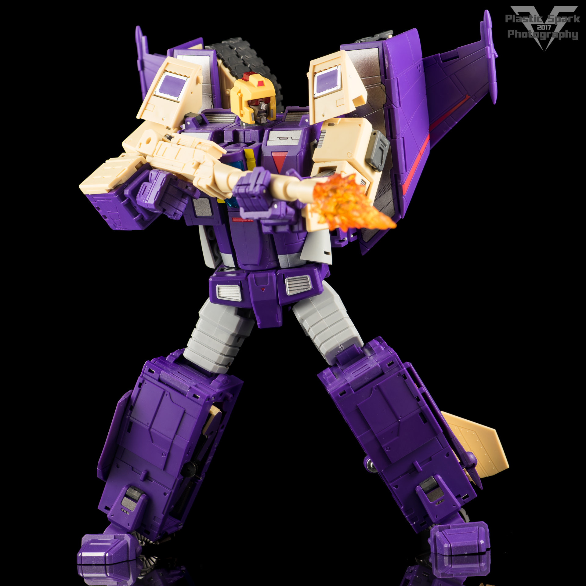 Review - DX9 Toys DX9-D08 Gewalt — Plastic Spark Photography